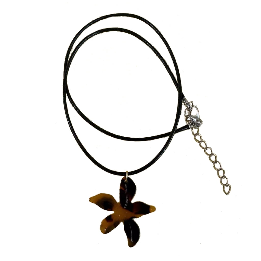 Necvior Simple Maple Leaf Pendant Necklace Acrylic Amber Collar Chain ...