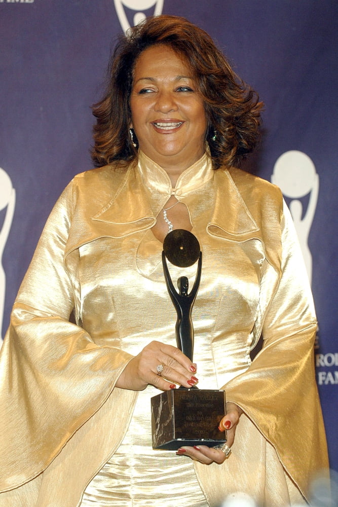 Nedra Talley Of The Ronettes Inductee In The Press Room For Induction ...