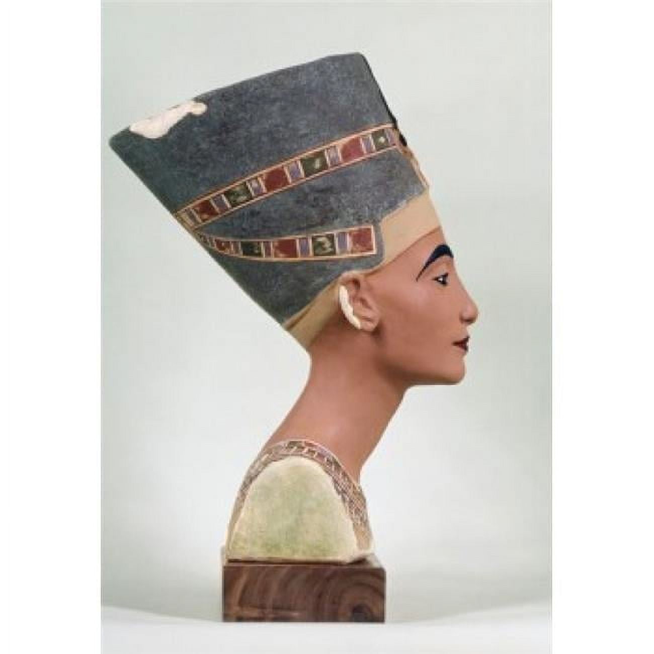 Nefertiti profile 1350 BC Egyptian Art Limestone Staatliche Museen ...