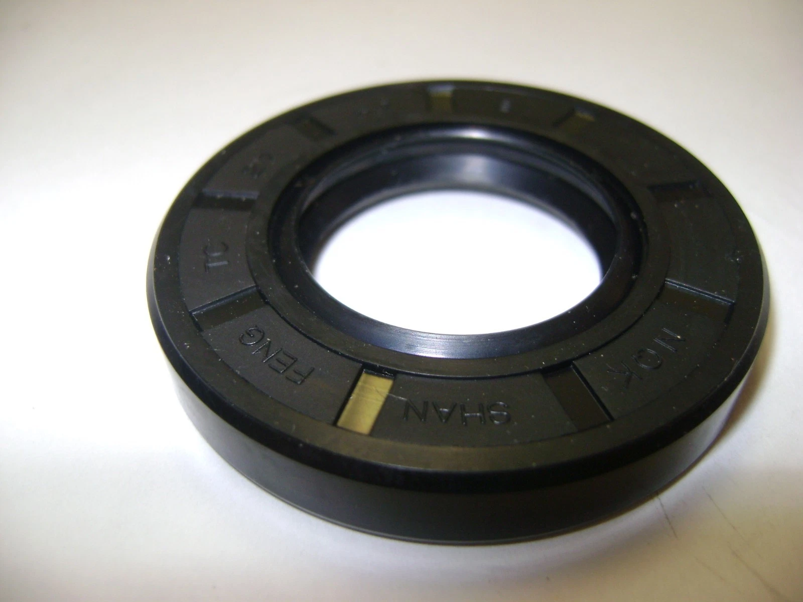 New Tc 27X52X8 Double Lips Metric Oil / Dust Seal 27Mm X 52Mm X 8Mm ...