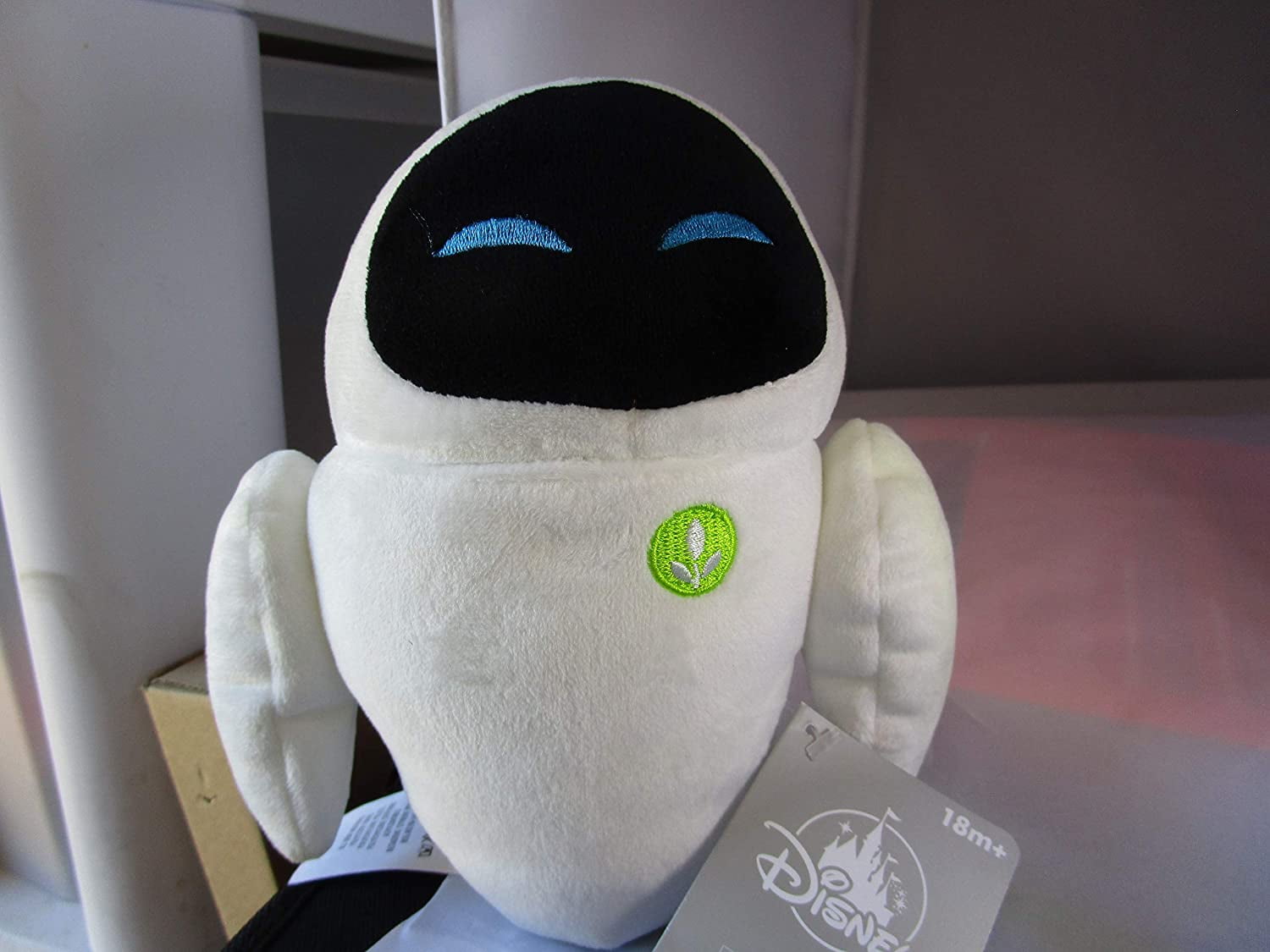 New Wall-e Eve Plush with Vegetation 8" Tall Head Turns Hard to find ...