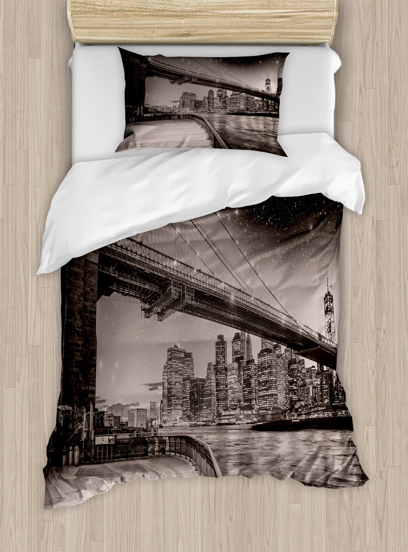 New York Duvet Cover Set, Summer Night in Manhattan Brooklyn Bridge ...