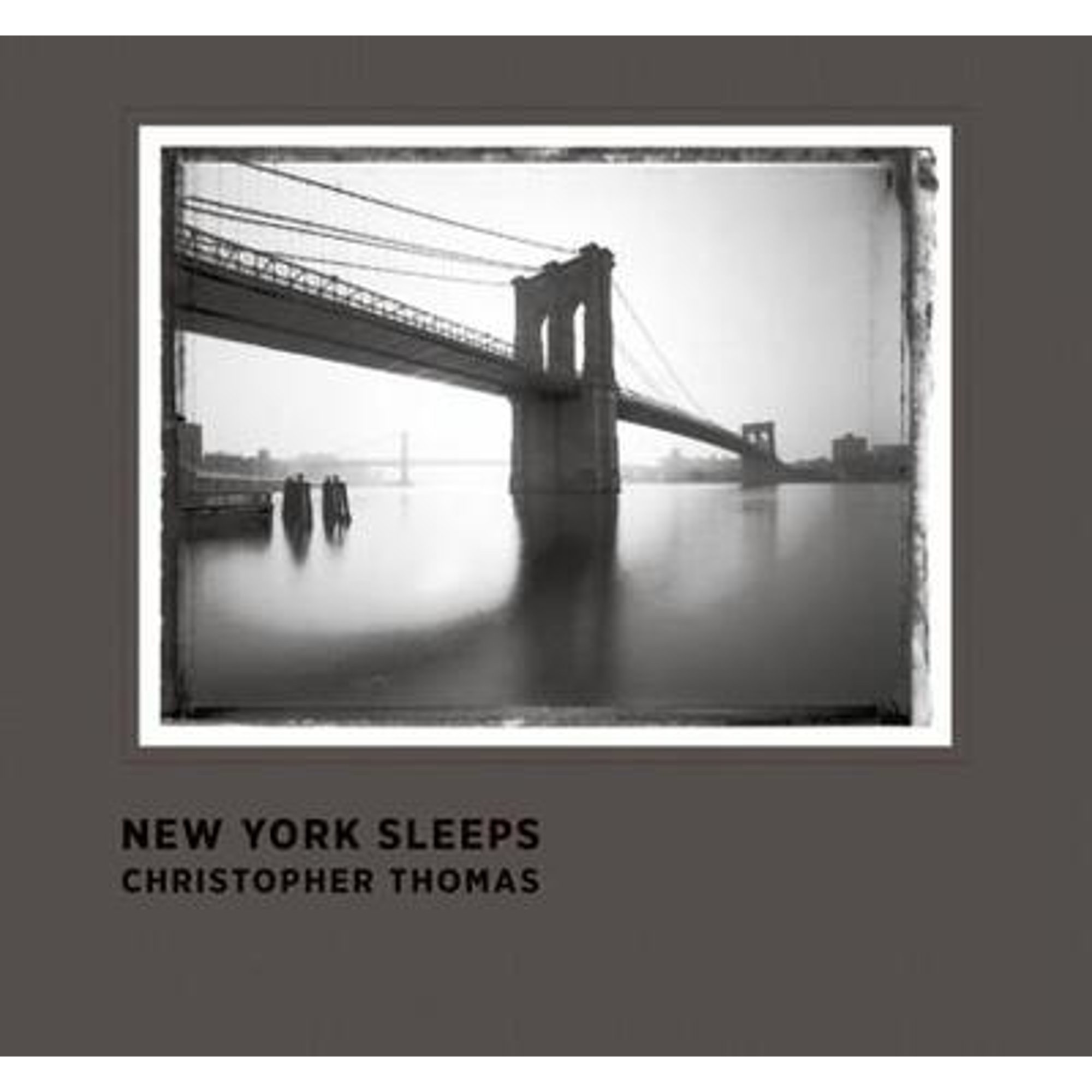 Pre-Owned New York Sleeps (Hardcover) by Christopher Thomas, Petra ...