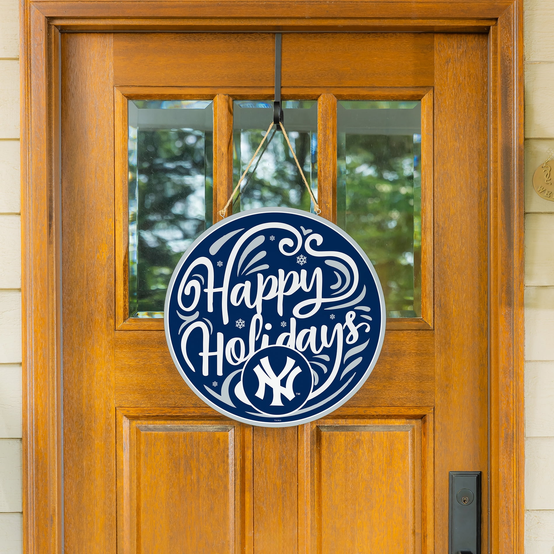 New York Yankees 18" Happy Holidays Wooden Round Door Sign - Walmart.com