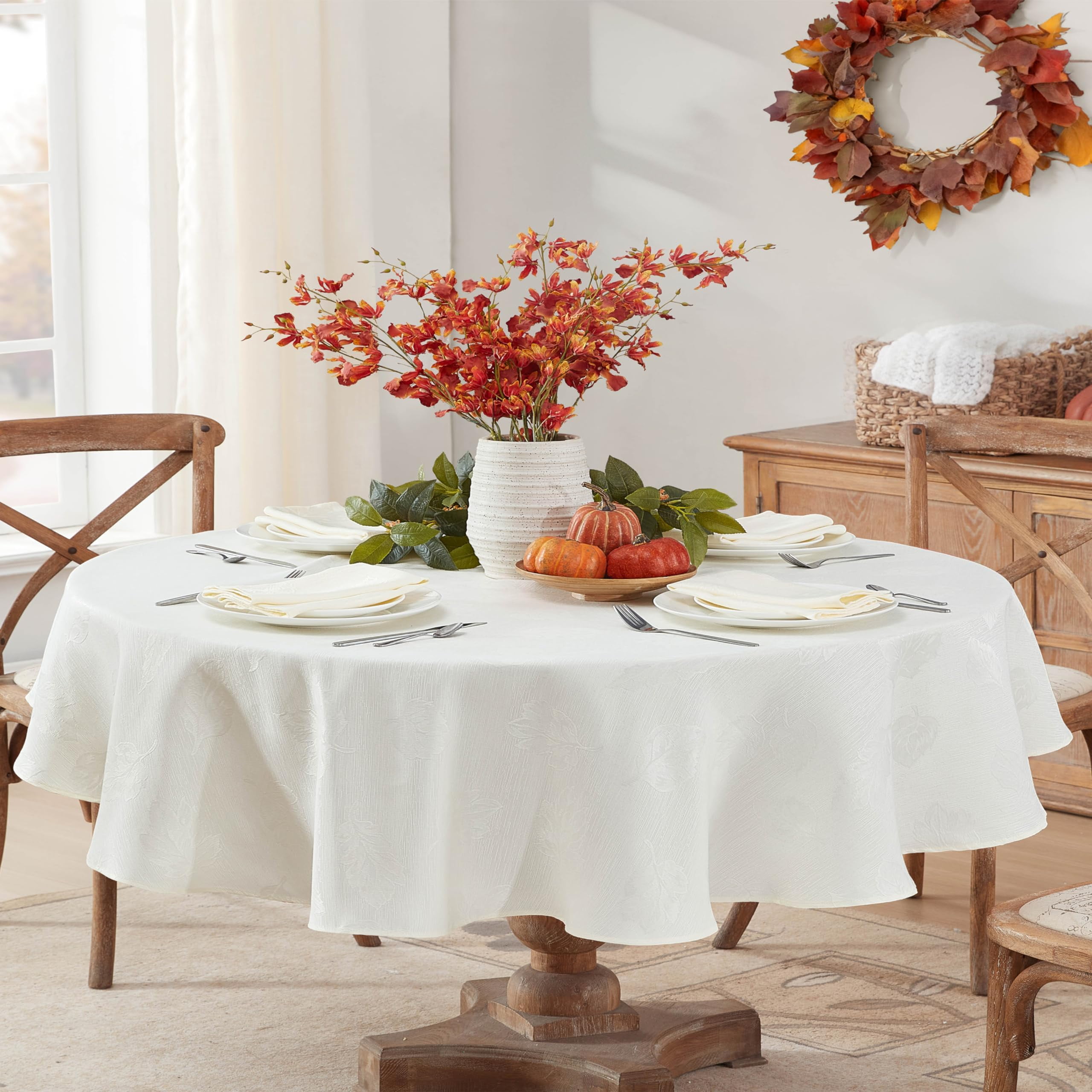 Newbridge Autumn Leaf Damask Tablecloth, Soil Resistant, 60x84 Inch ...