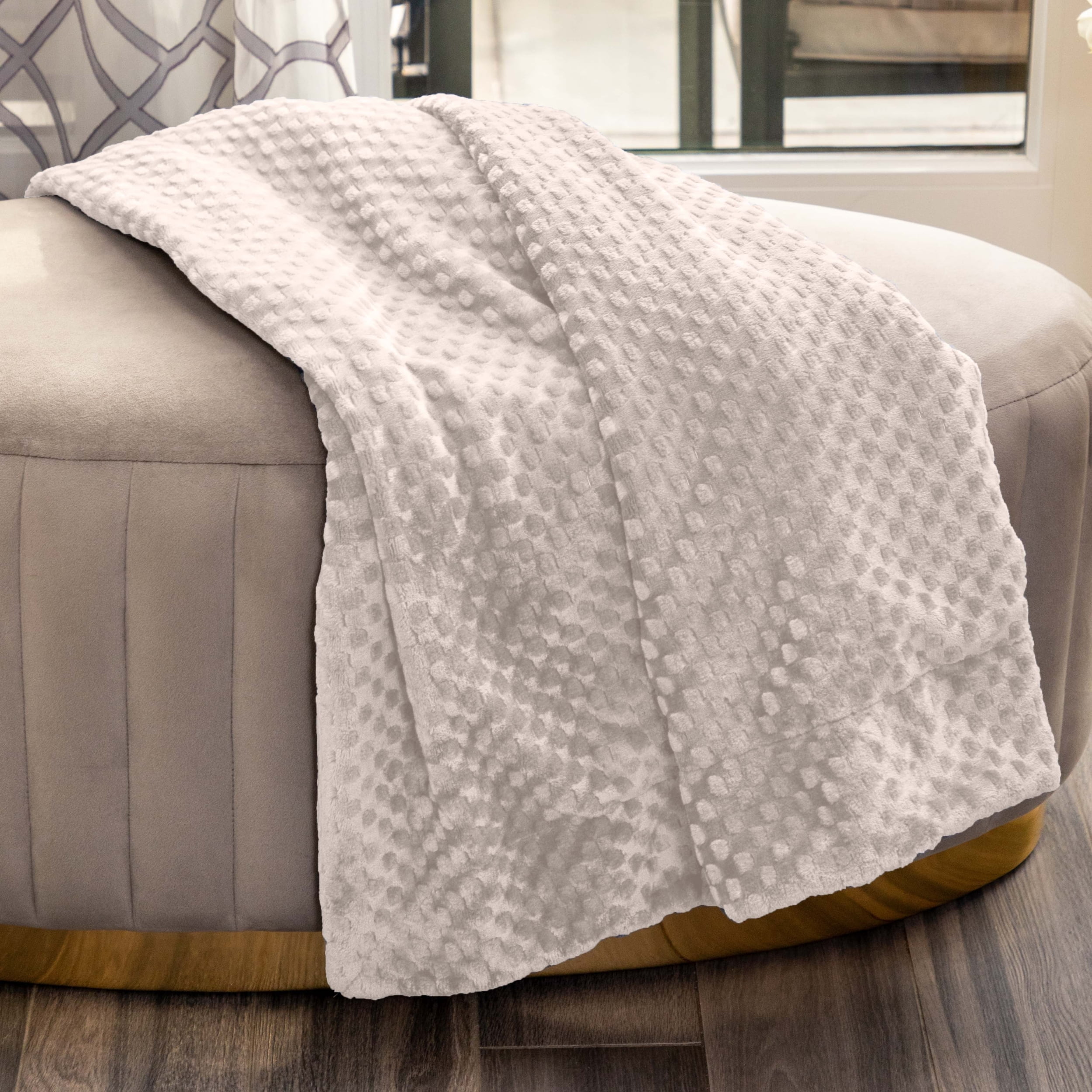 Nicole Miller Anya Luxuriously Soft Plush Throw Blanket – Textured ...