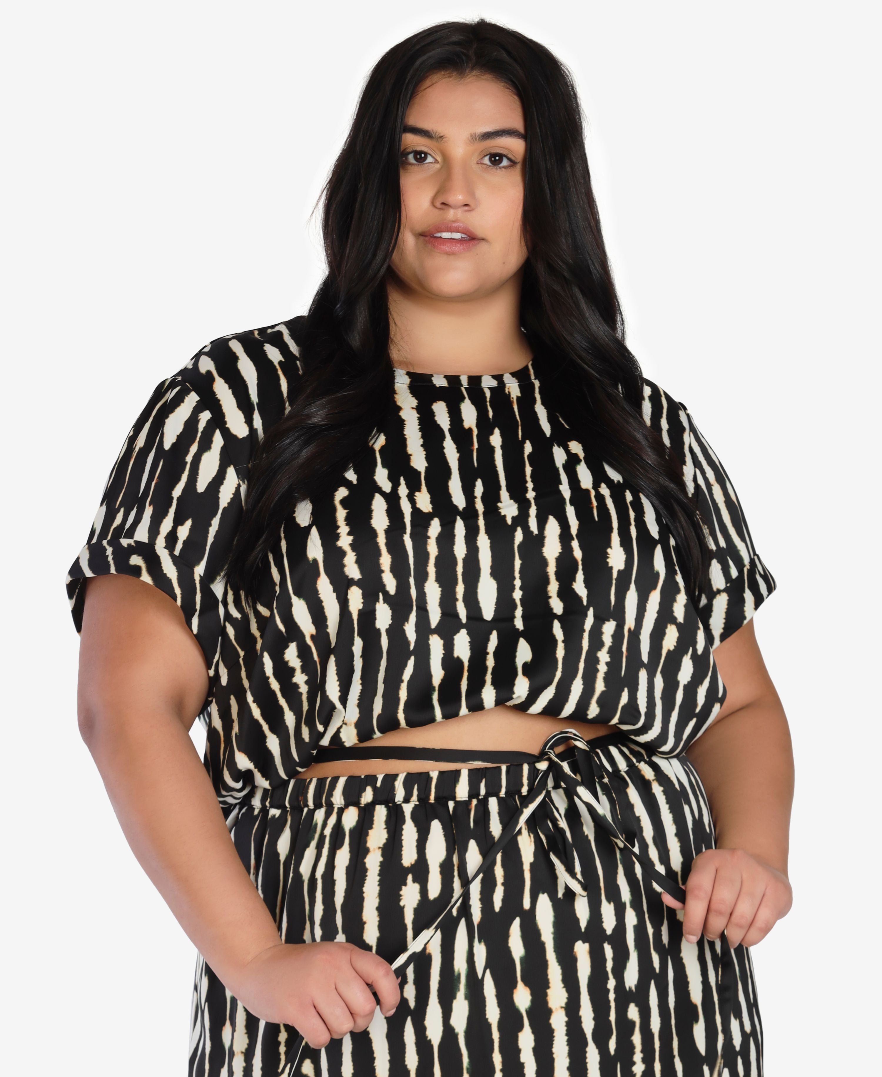 Nicole Williams English Plus Size Printed Satin Crop Top Blackwhite 2X ...