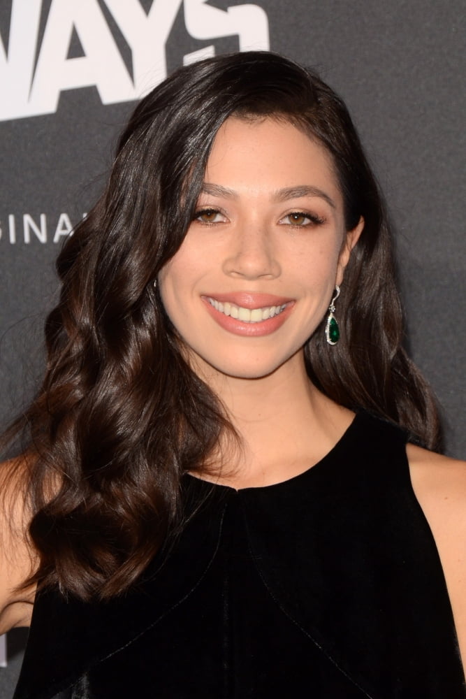 Nicole Wolf At Arrivals For Marvel S Runaways Series Premiere Regency ...