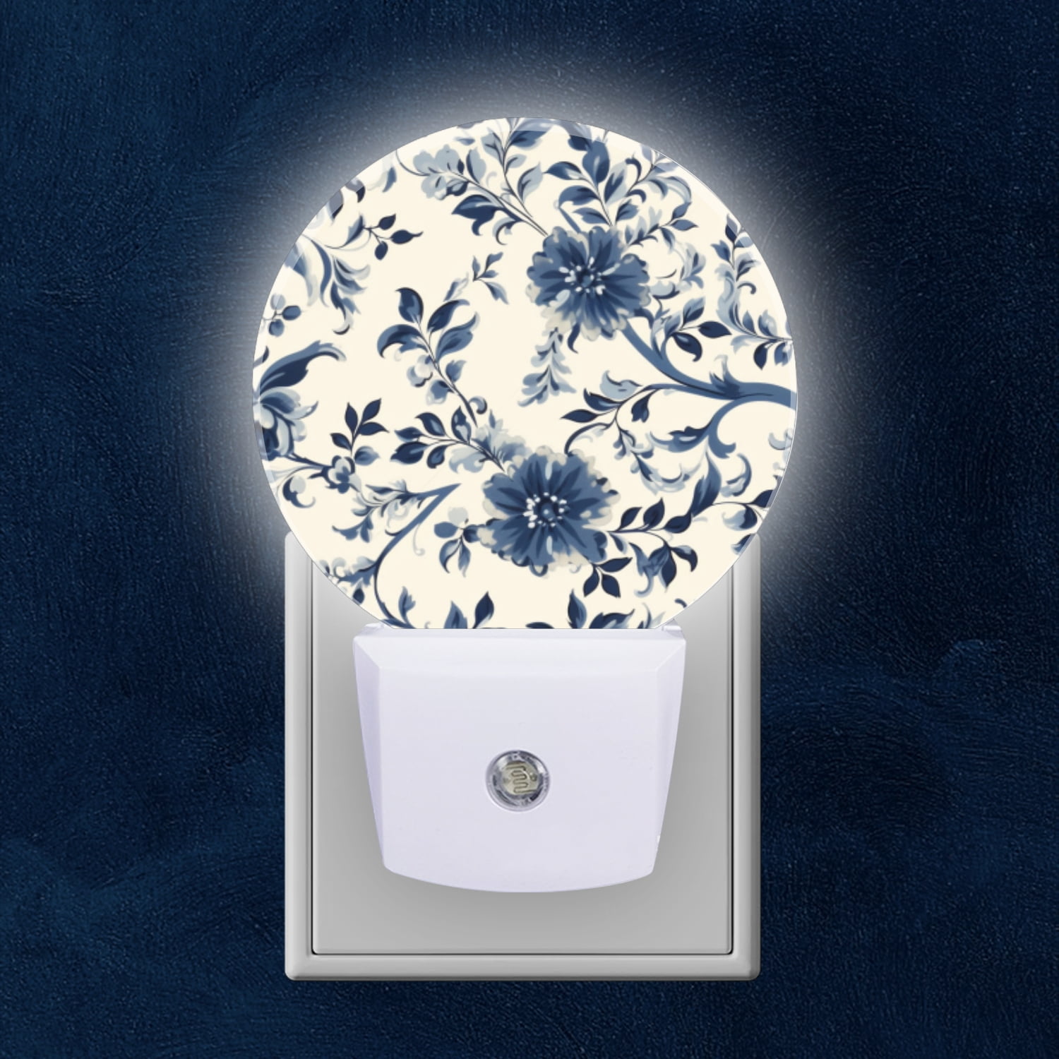 Night Light Plug into Wall,Dusk to Dawn Sensor Auto-On/Off for Bathroom ...