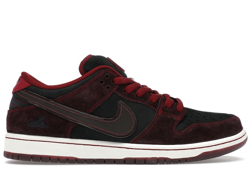 Nike Men's SB Dunk Low Riot Skateshop Skateboarding Shoes, from StockX ...