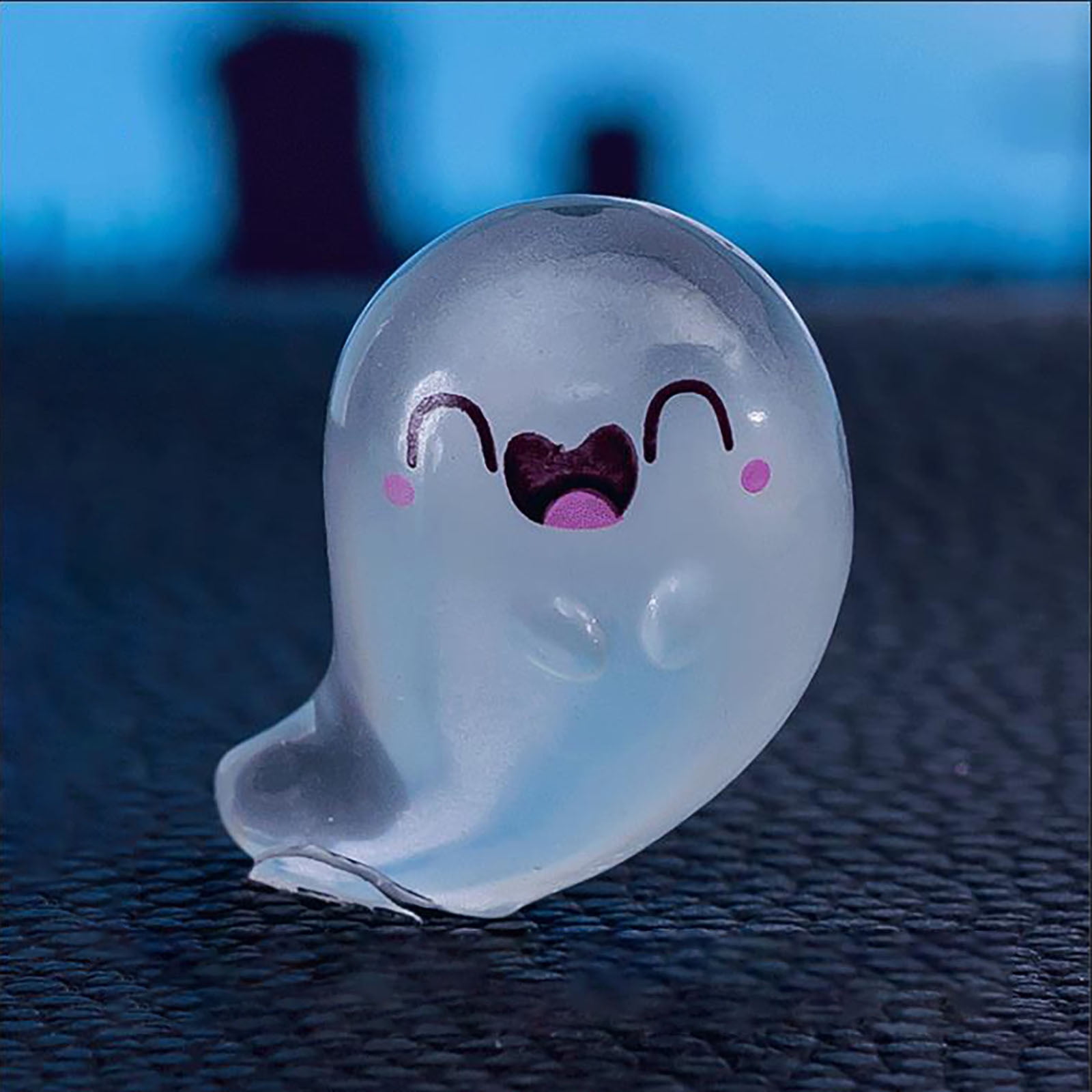 Nilvkv Mini Luminous Ghost Miniature Figurines Assorted Spooky in Dark ...