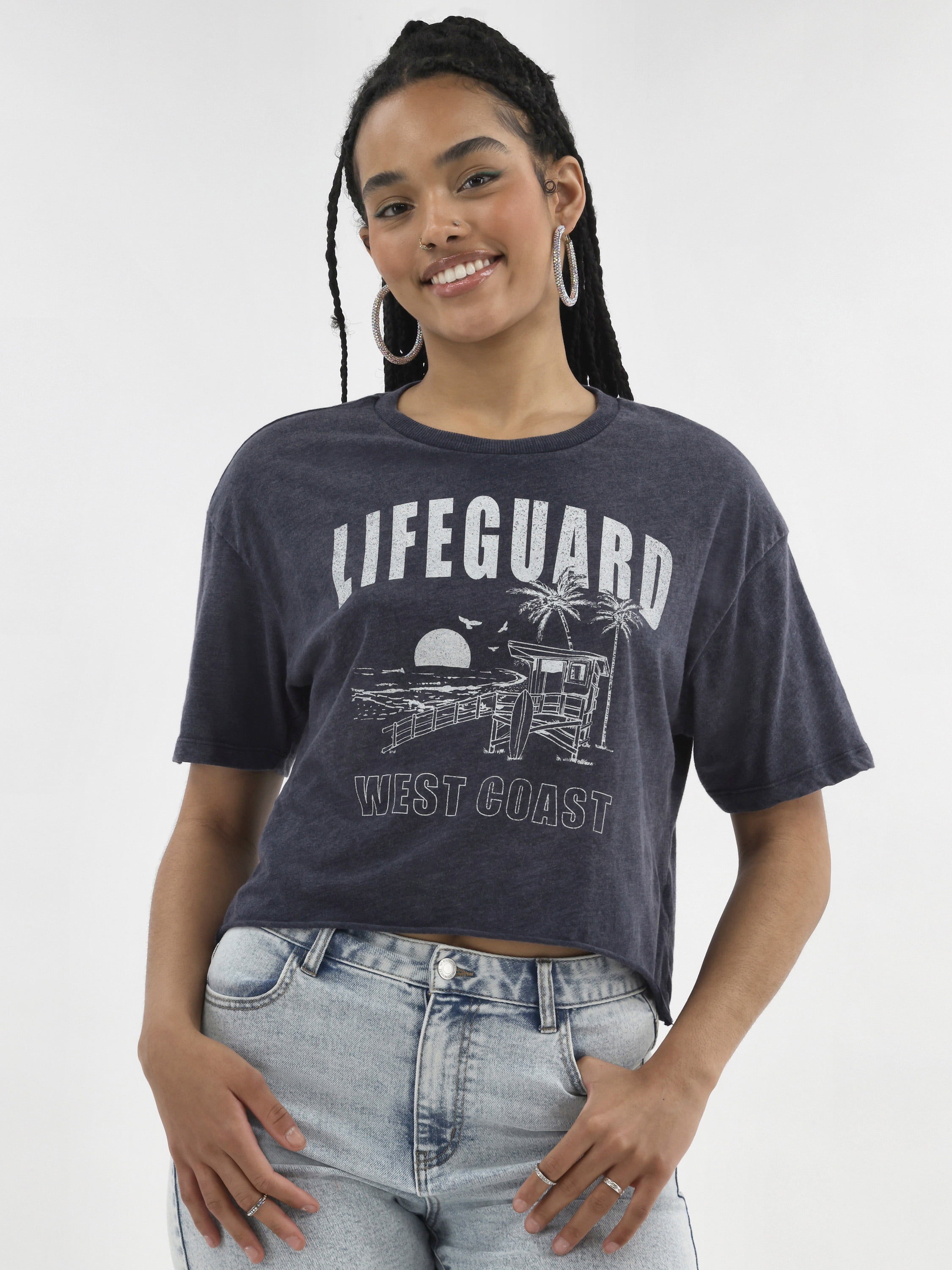 No Boundaries Boxy Cropped Graphic Tee with Short Sleeves, Women's - Walmart.com