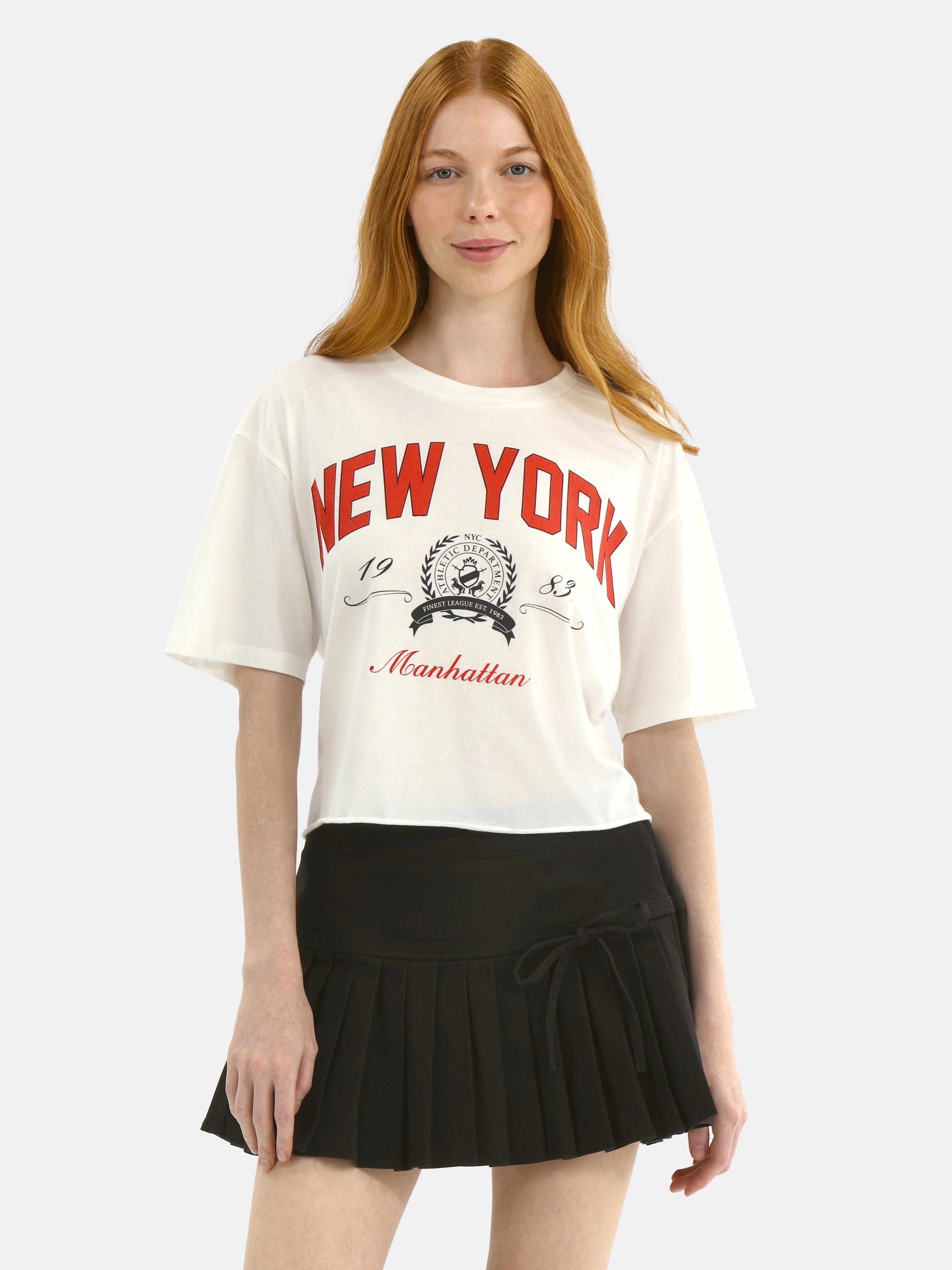 No Boundaries Boxy Cropped Graphic Tee with Short Sleeves, Women's ...