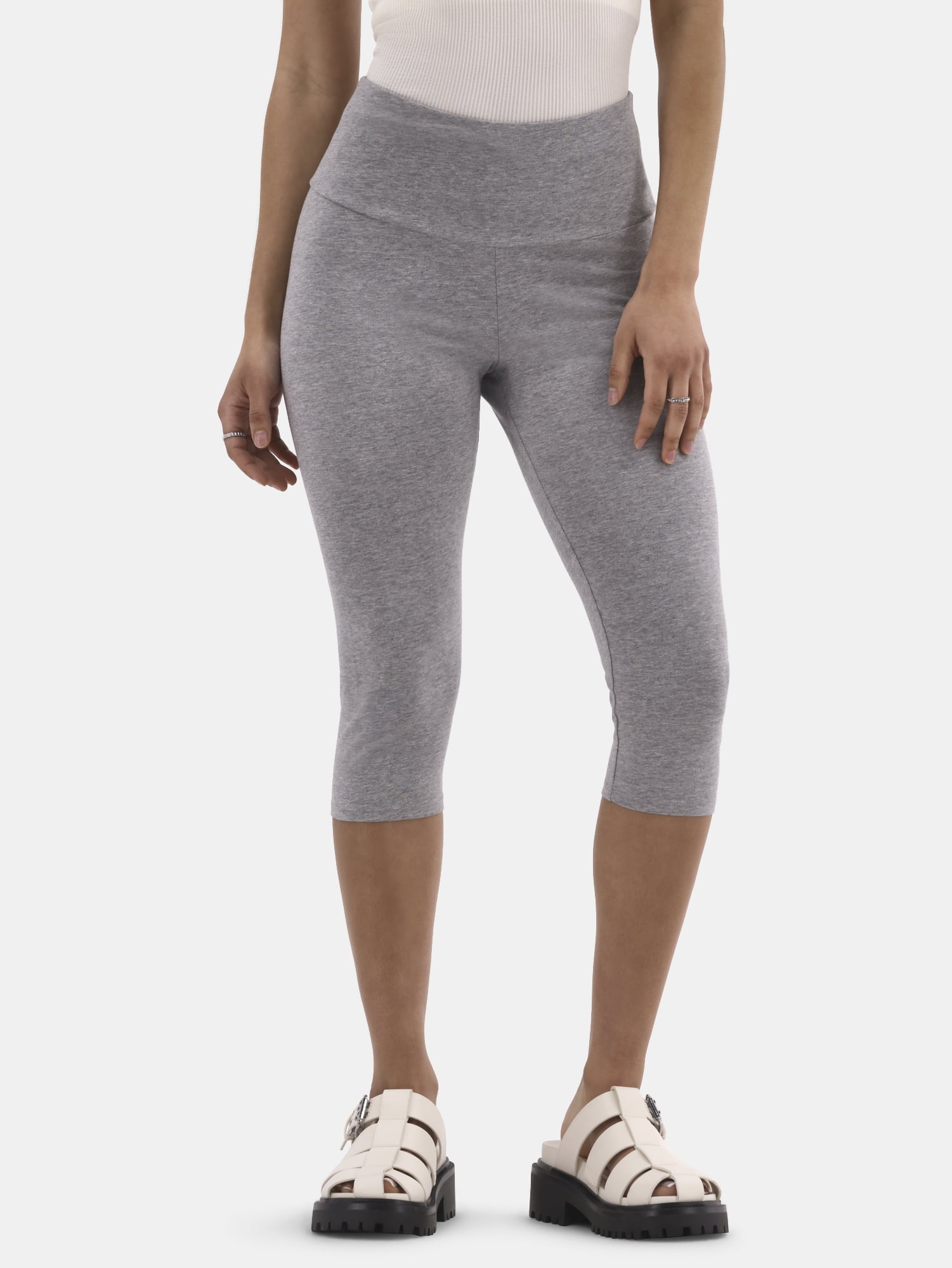 No Boundaries Women's Capris with Allover Print and Stretch Jersey ...