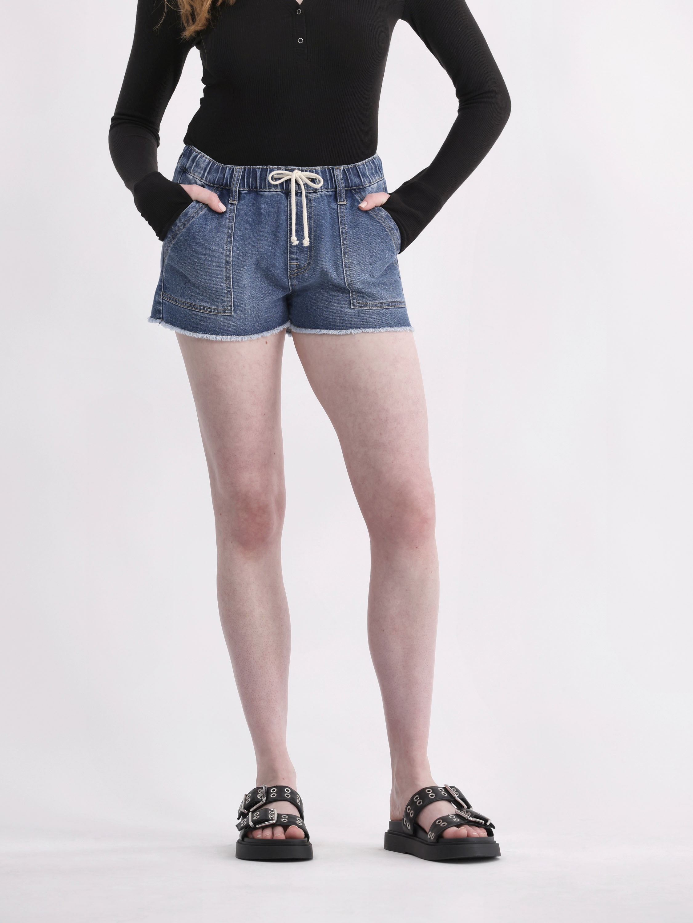 No Boundaries Women's Drawstring Utility Shorts with Pockets, 2 Inseam ...
