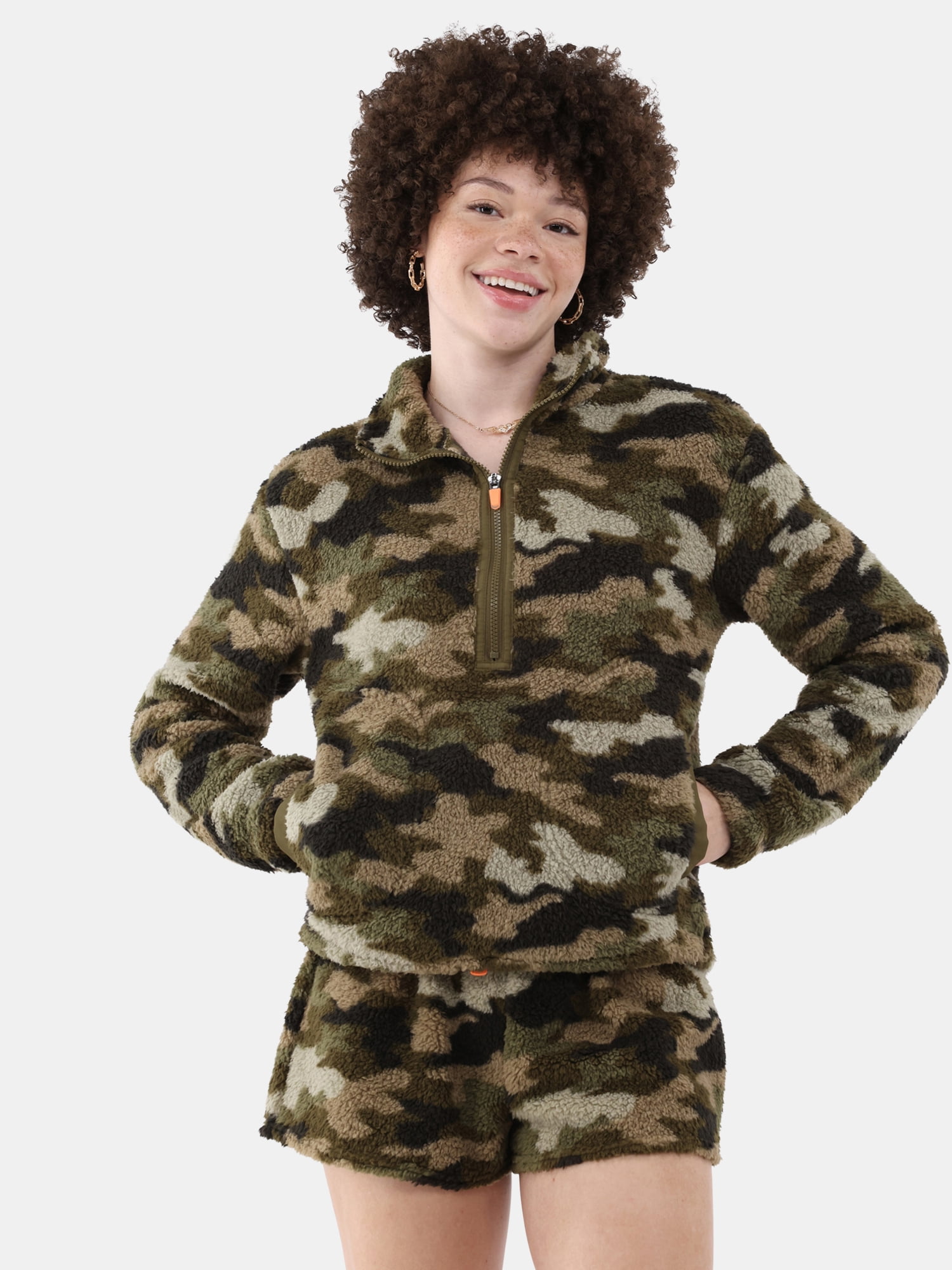 No Boundaries women's Half Zip Plush Pullover, Relaxed Fit - Walmart.com