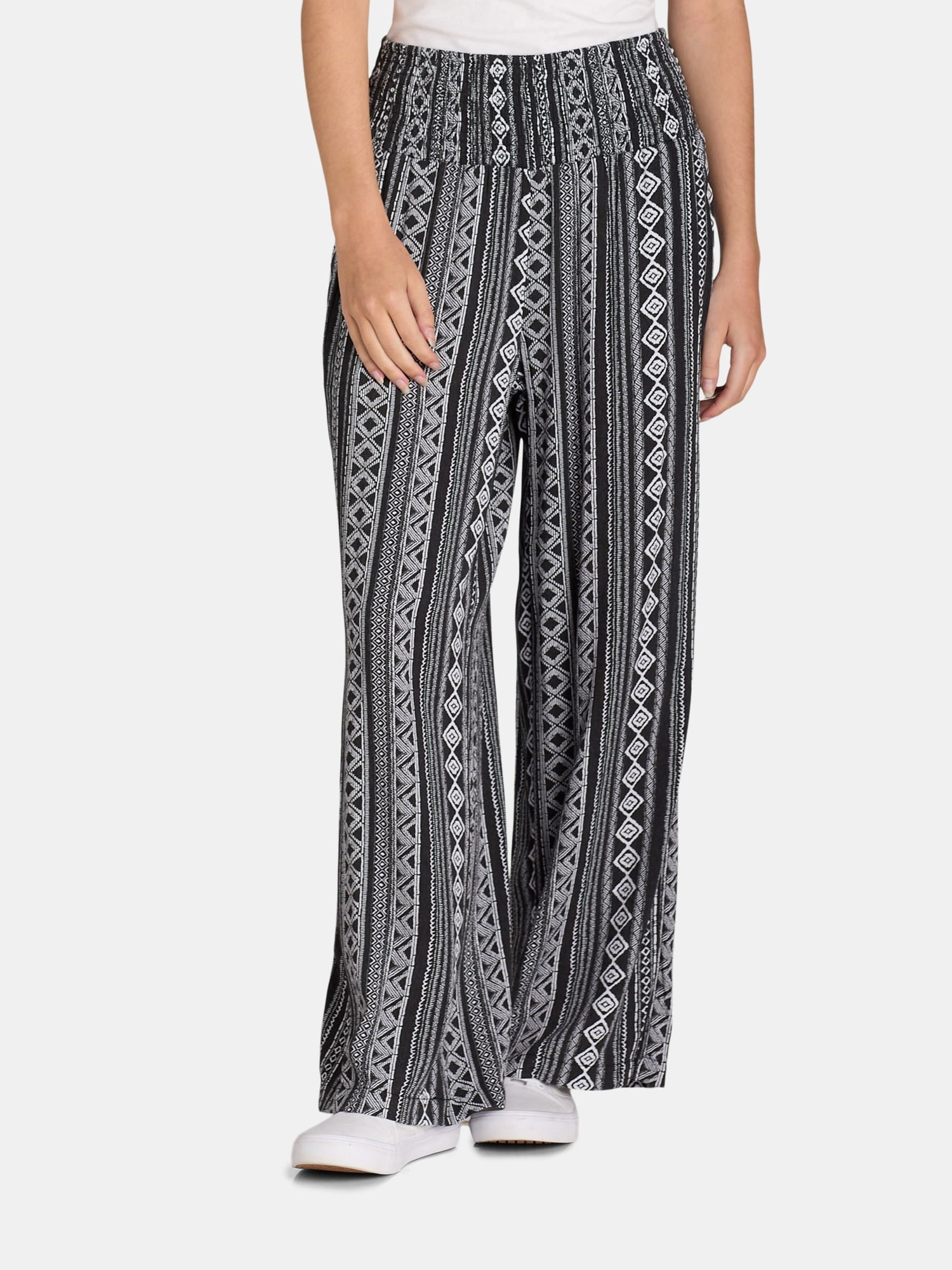 No Boundaries Women's Wide Leg Pants, Lightweight Drapey Pull-On Style ...