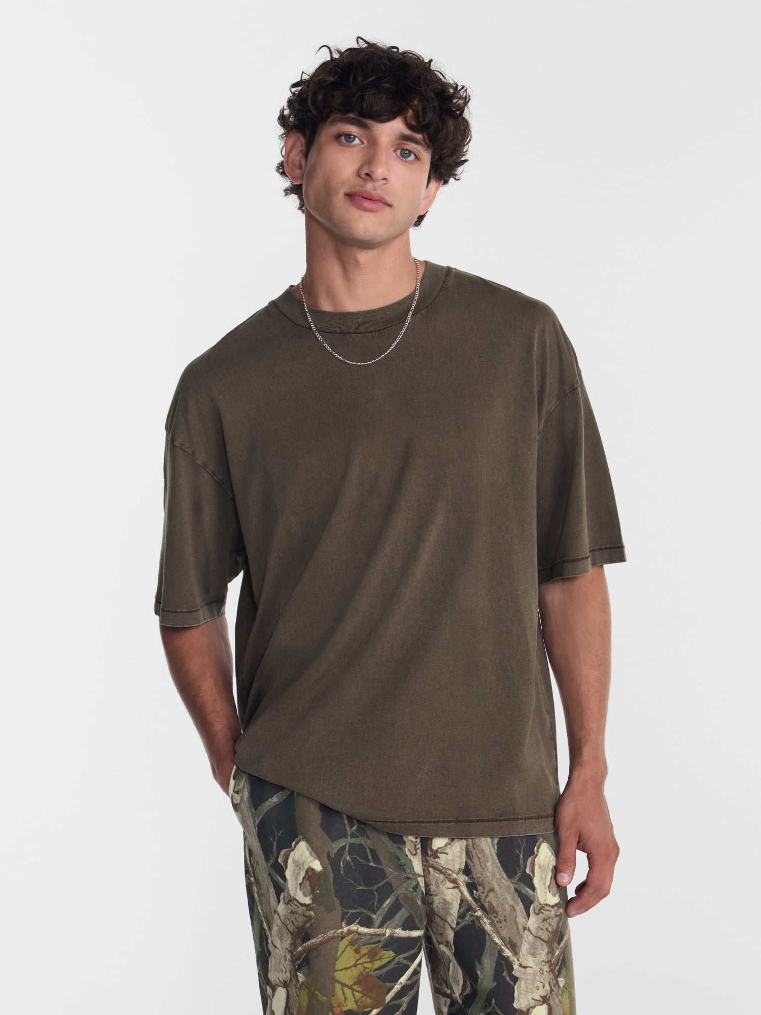 No Boundaries Men's Oversized Boxy Tee Shirt with Short Sleeves, XS ...