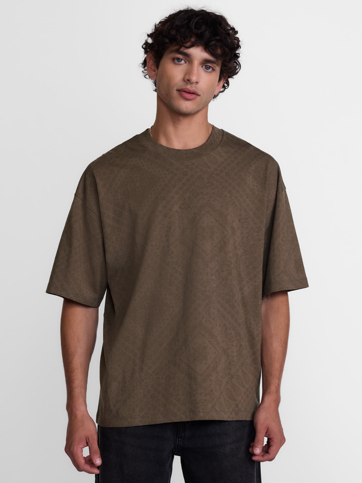 No Boundaries Men's Oversized Boxy Tee Shirt with Short Sleeves, XS ...