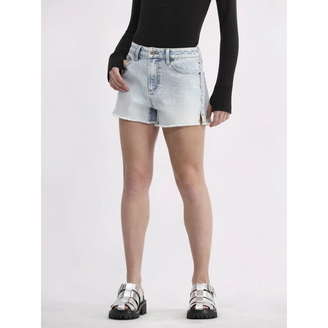 No Boundaries Mid Rise Frayed Hem Denim Shorts, Women's - Walmart.com