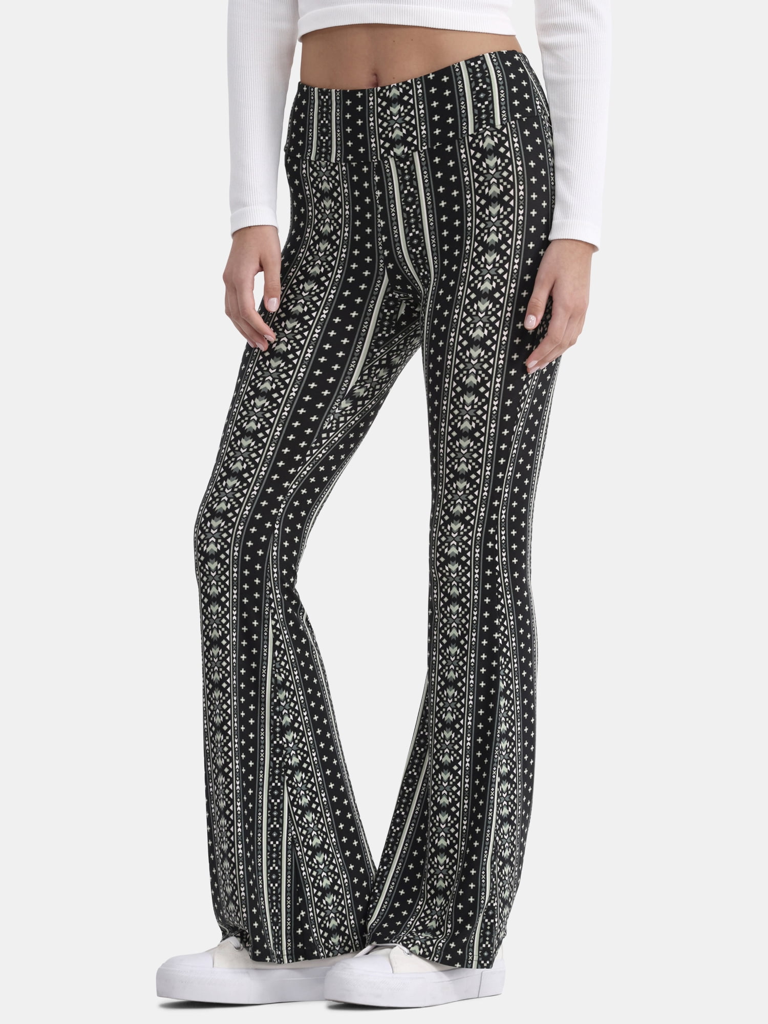 No Boundaries Women's Pull-On Flare Pants 32-Inch Inseam High-Rise Slim ...