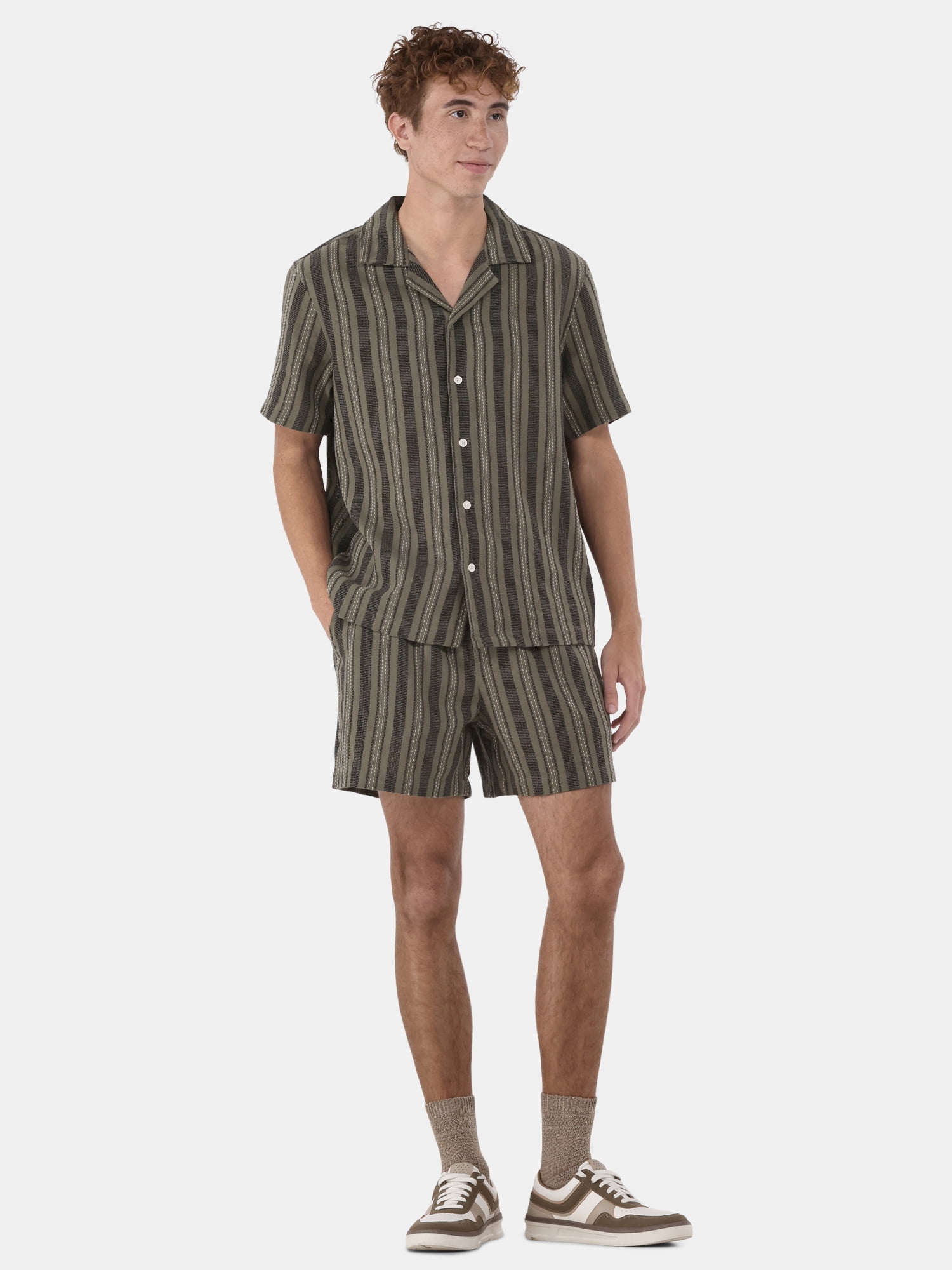No Boundaries men's Textured Button-Front Shirt - Walmart.com