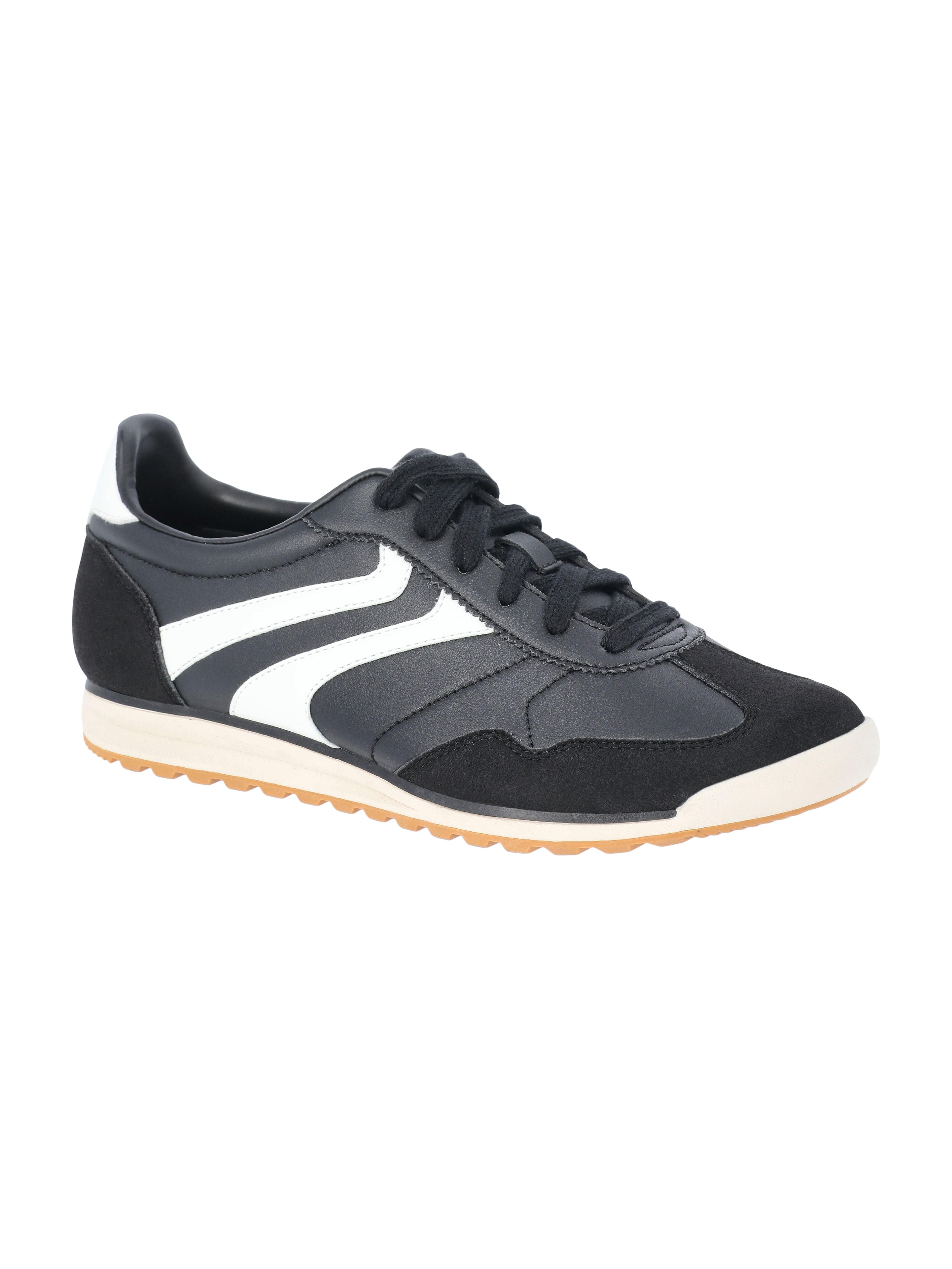 No Boundaries Women's Retro Lace-Up Sneakers - Walmart Business Supplies