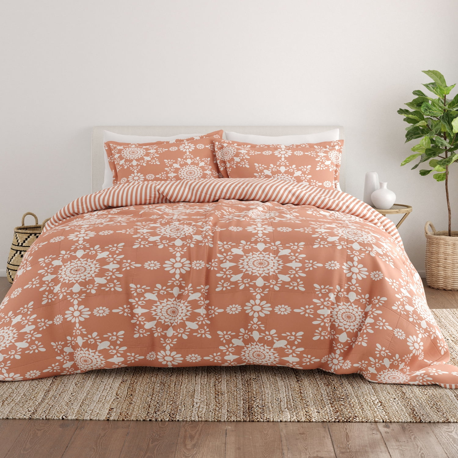 Noble Linens 3-Piece Clay Daisy Medallion Reversible Print Comforter ...