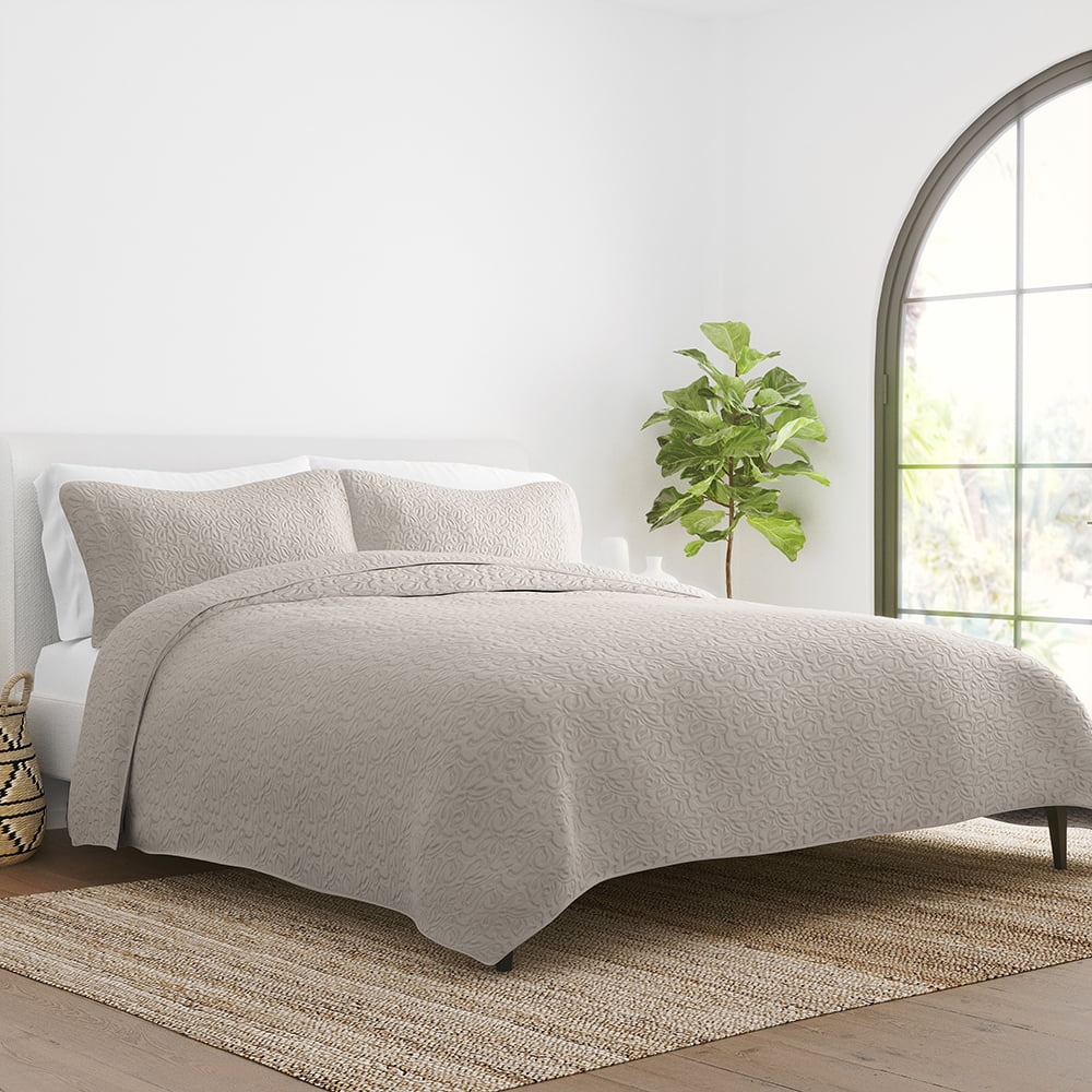 Noble Linens 3 Piece Latte Floral Stitch Quilt Set, King / CalKing ...