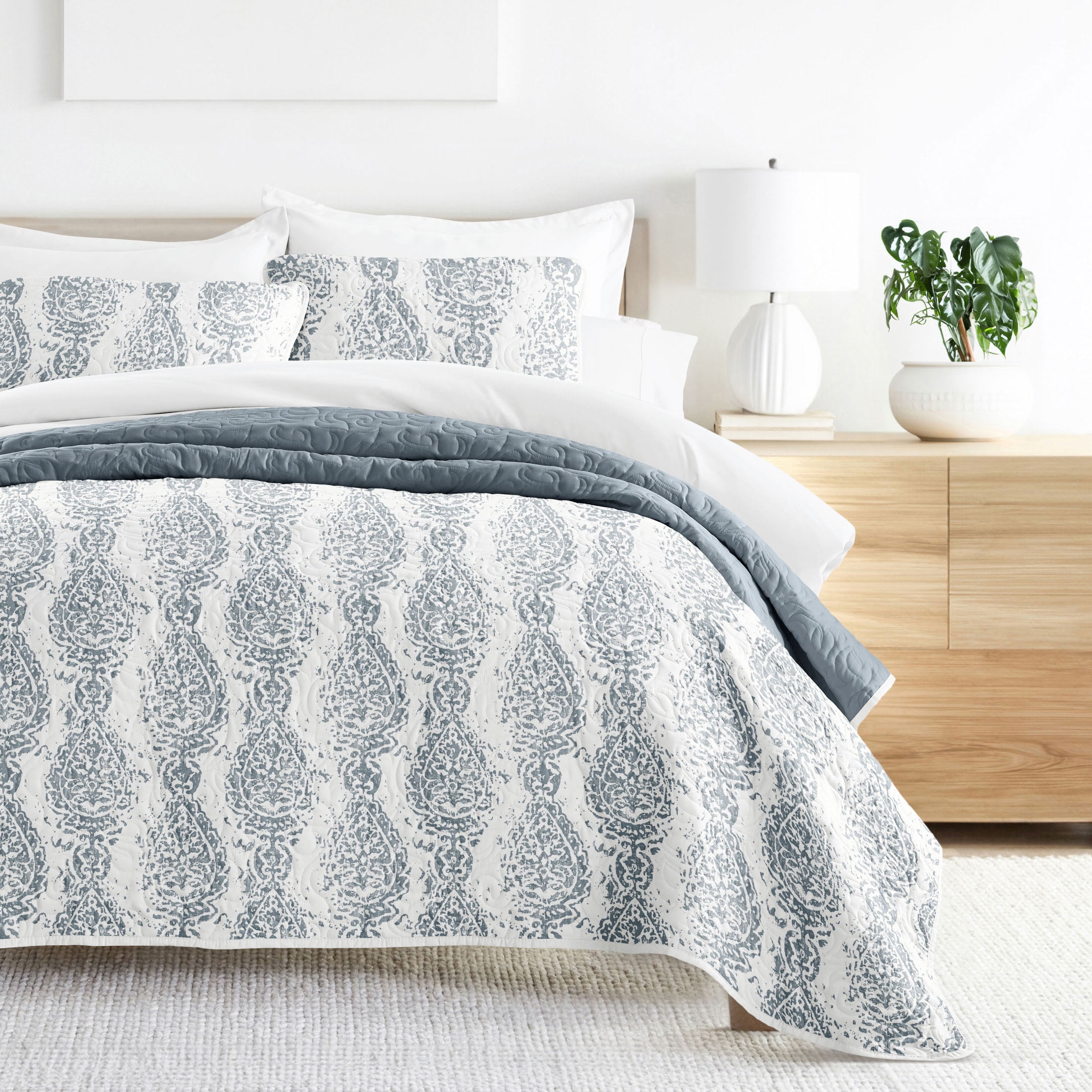 Noble Linens Dusk Blue 3 Piece Distressed Damask Reversible Print Quilt ...