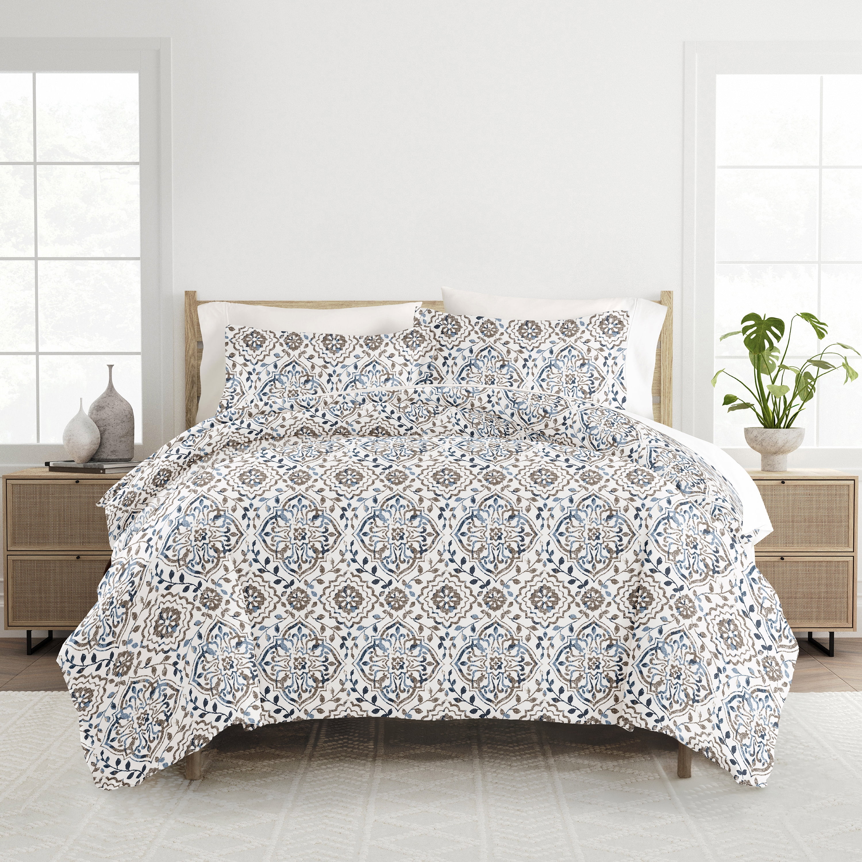 Noble Linens Oasis Taupe 3-Piece Patterened Duvet Cover Set, King ...