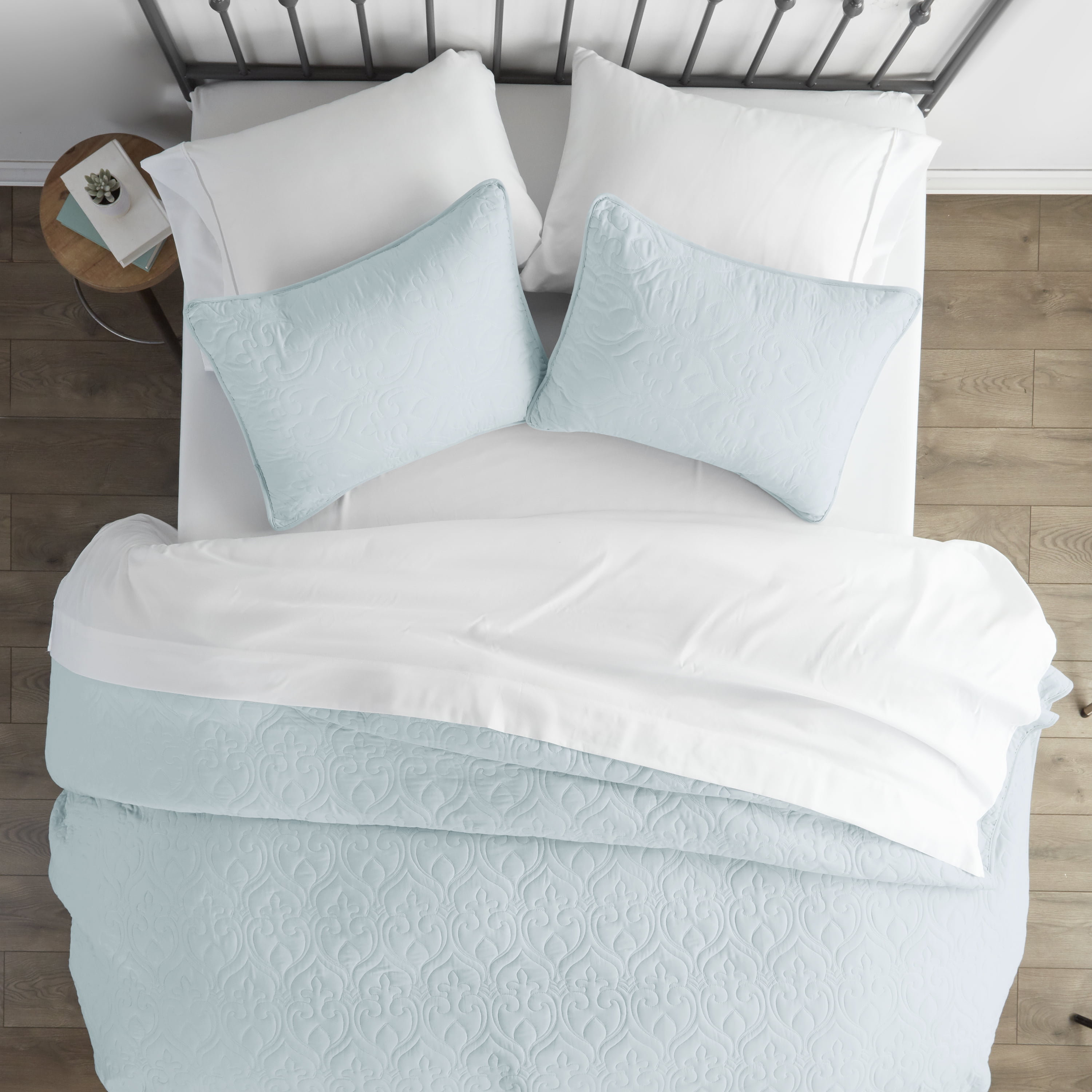 Noble Linens Pale Blue Damask Pattern Quilted Coverlet Set, Twin / Twin ...