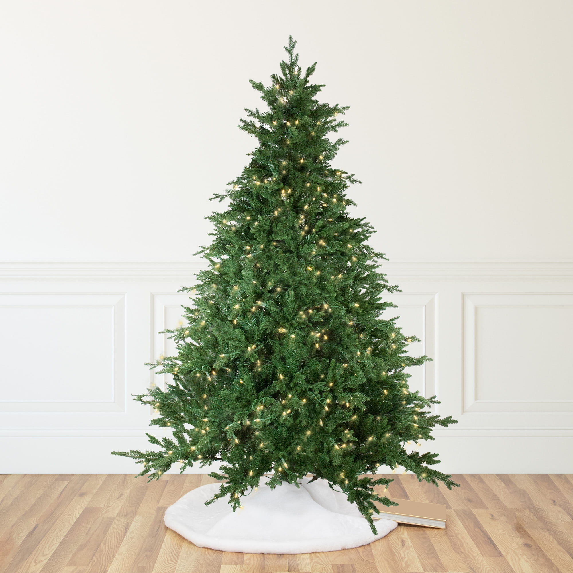 Northlight Real Touch™️ Pre-Lit Medium Minnesota Balsam Fir Artificial ...