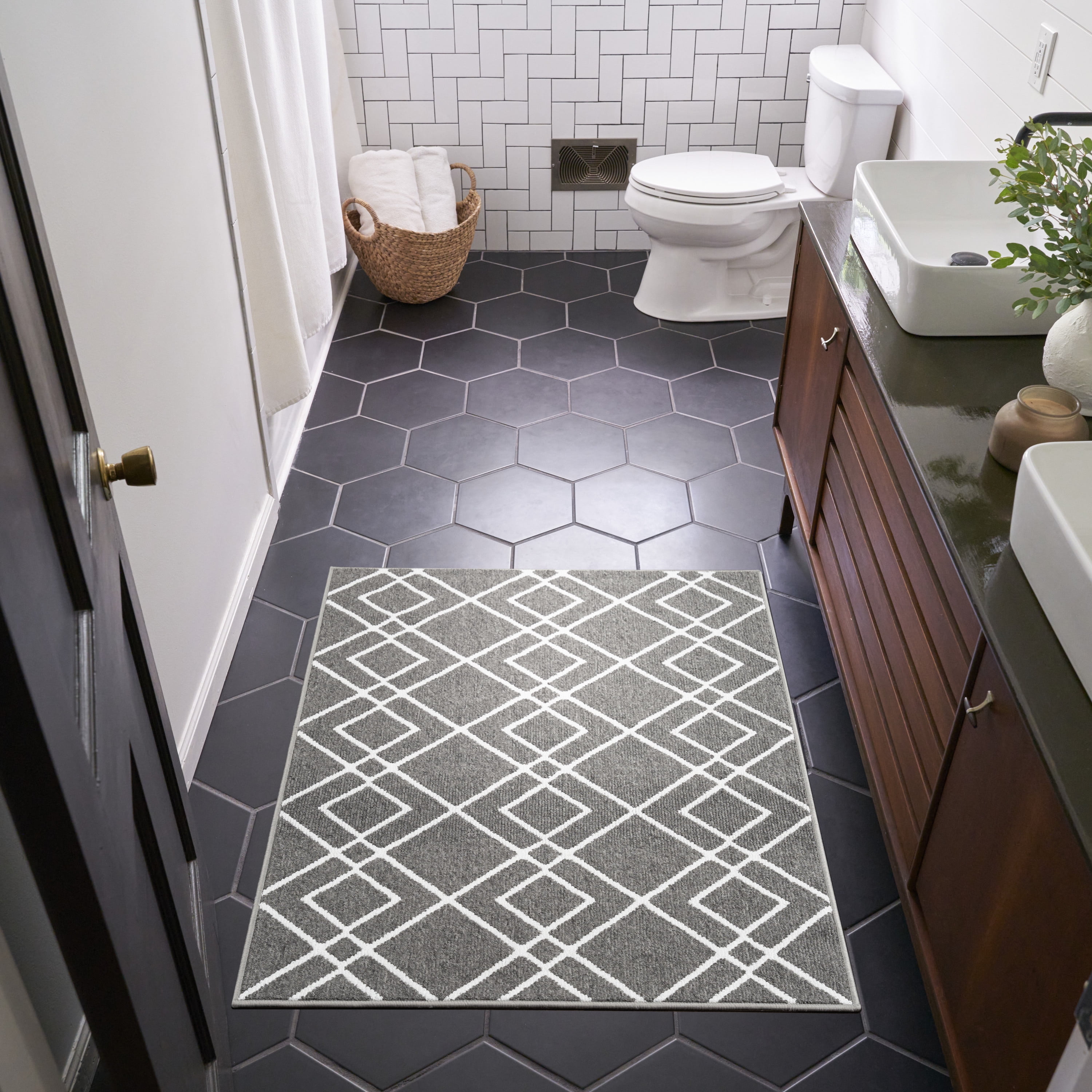 Nourison Modern Lines Geometric Charcoal 2' x 4' Area Rug, (2x4 ...