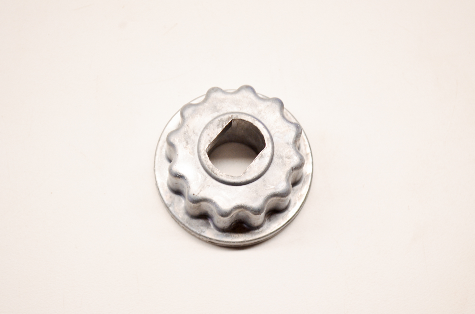 OEM Husqvarna 532 43 77-47 Steering Wheel Adapter NOS - Walmart.com