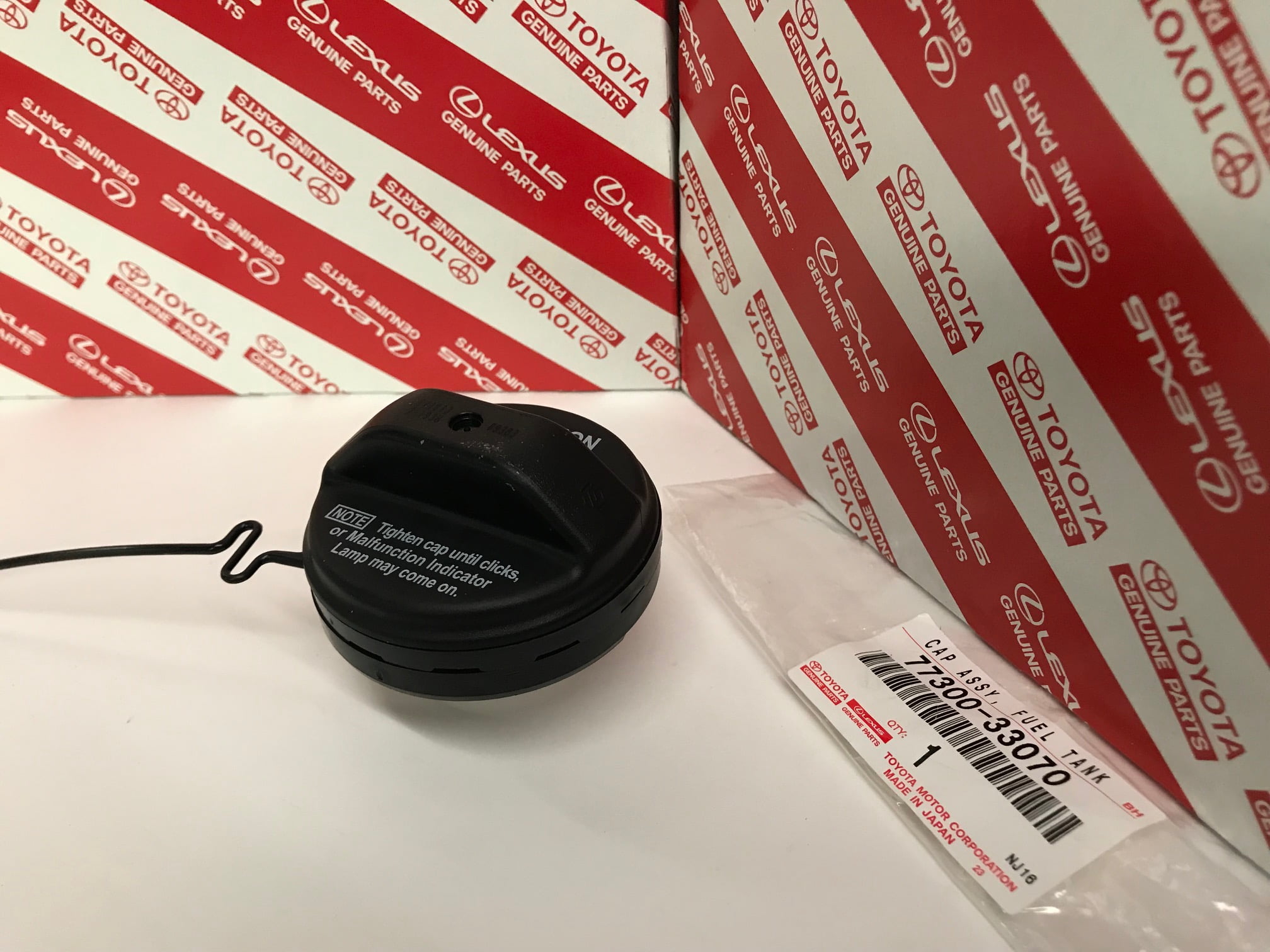OEM Toyota Fuel Cap 77300-33070 - Walmart.com