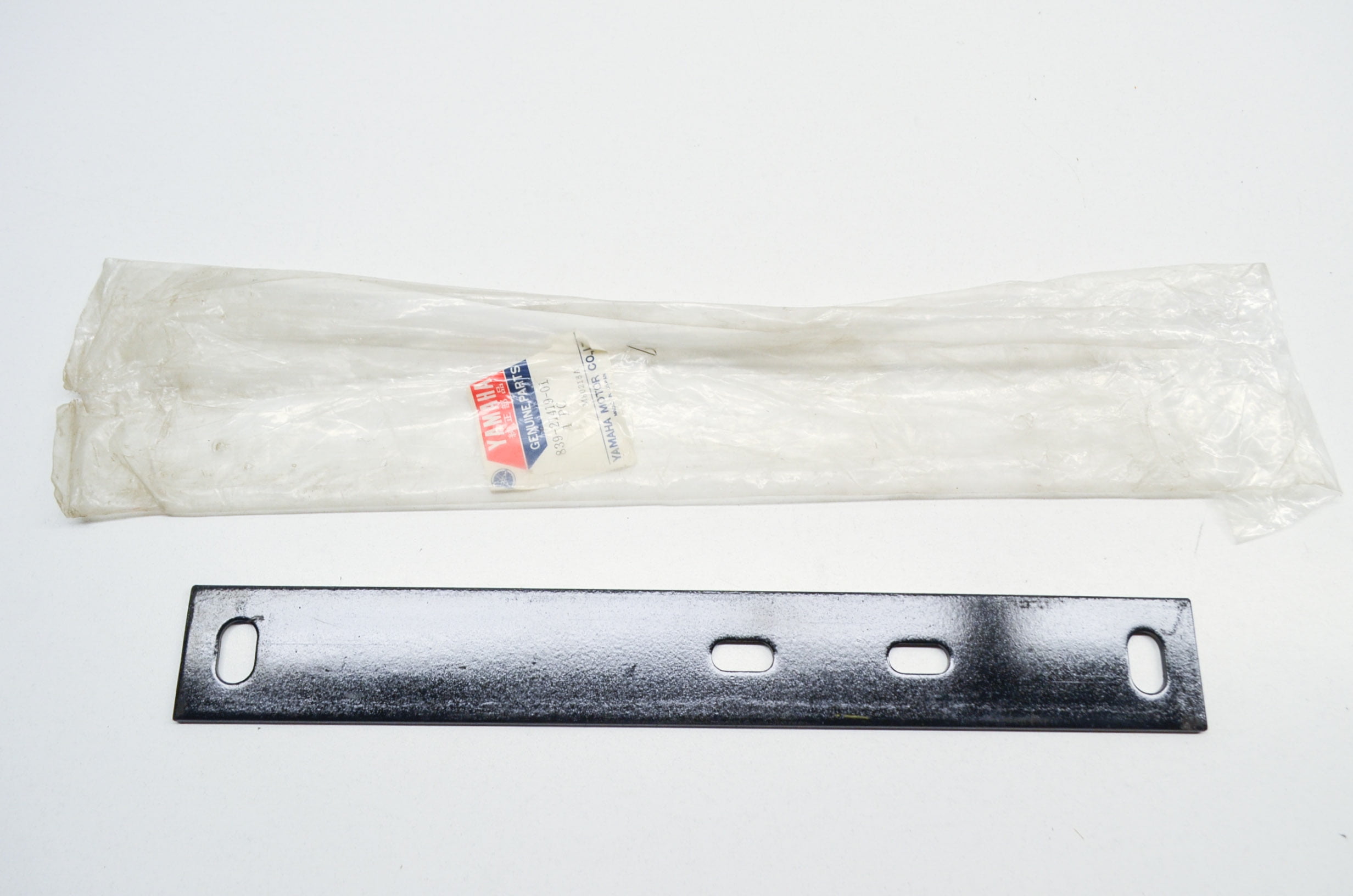 OEM Yamaha 839-21419-01-00 Engine Bracket NOS - Walmart.com