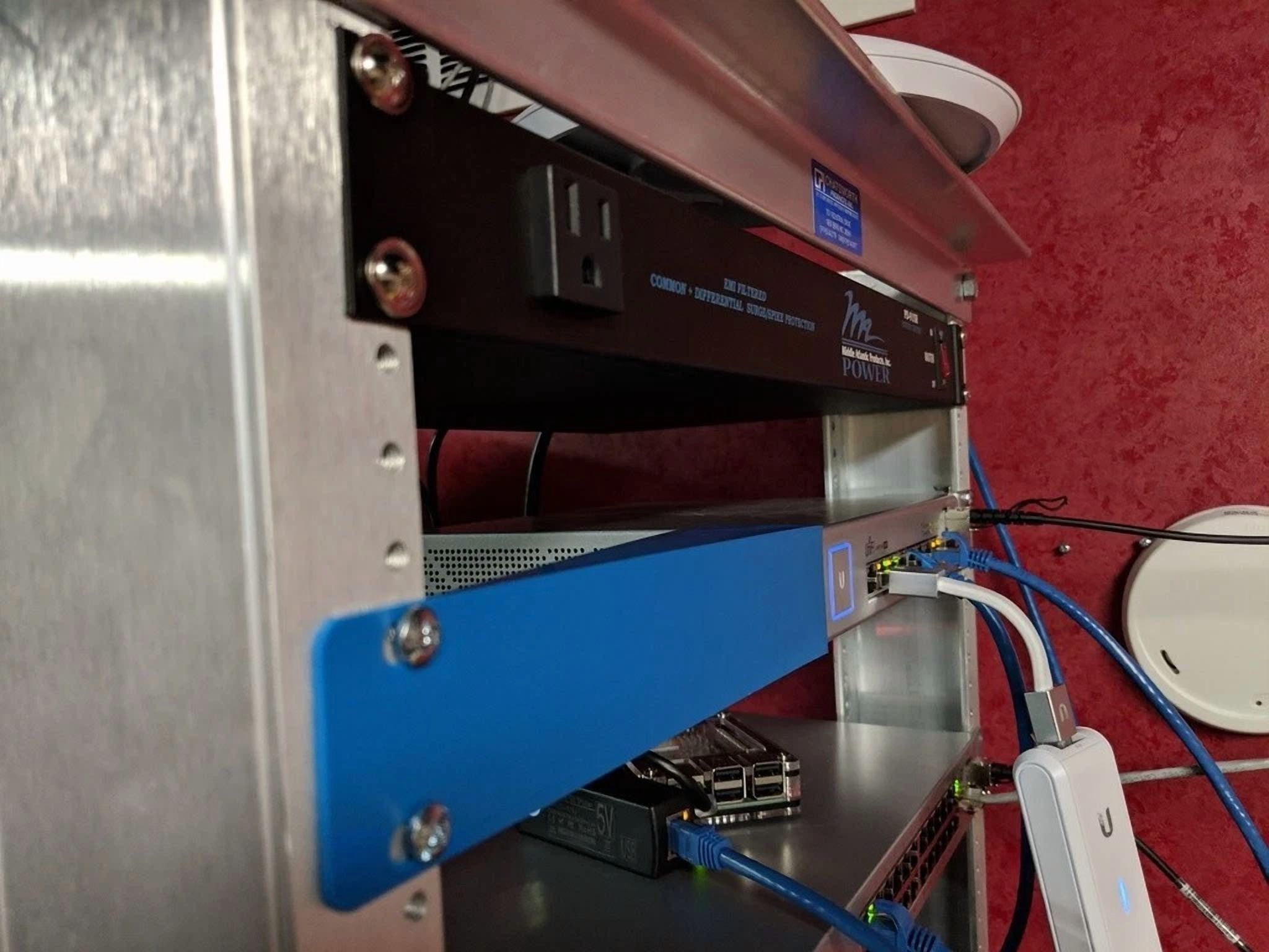 OLIVE- Ubiquiti Unifi Switch Poe 8 150W - Server Rack Mount - (Us-8-150W) - Walmart.com