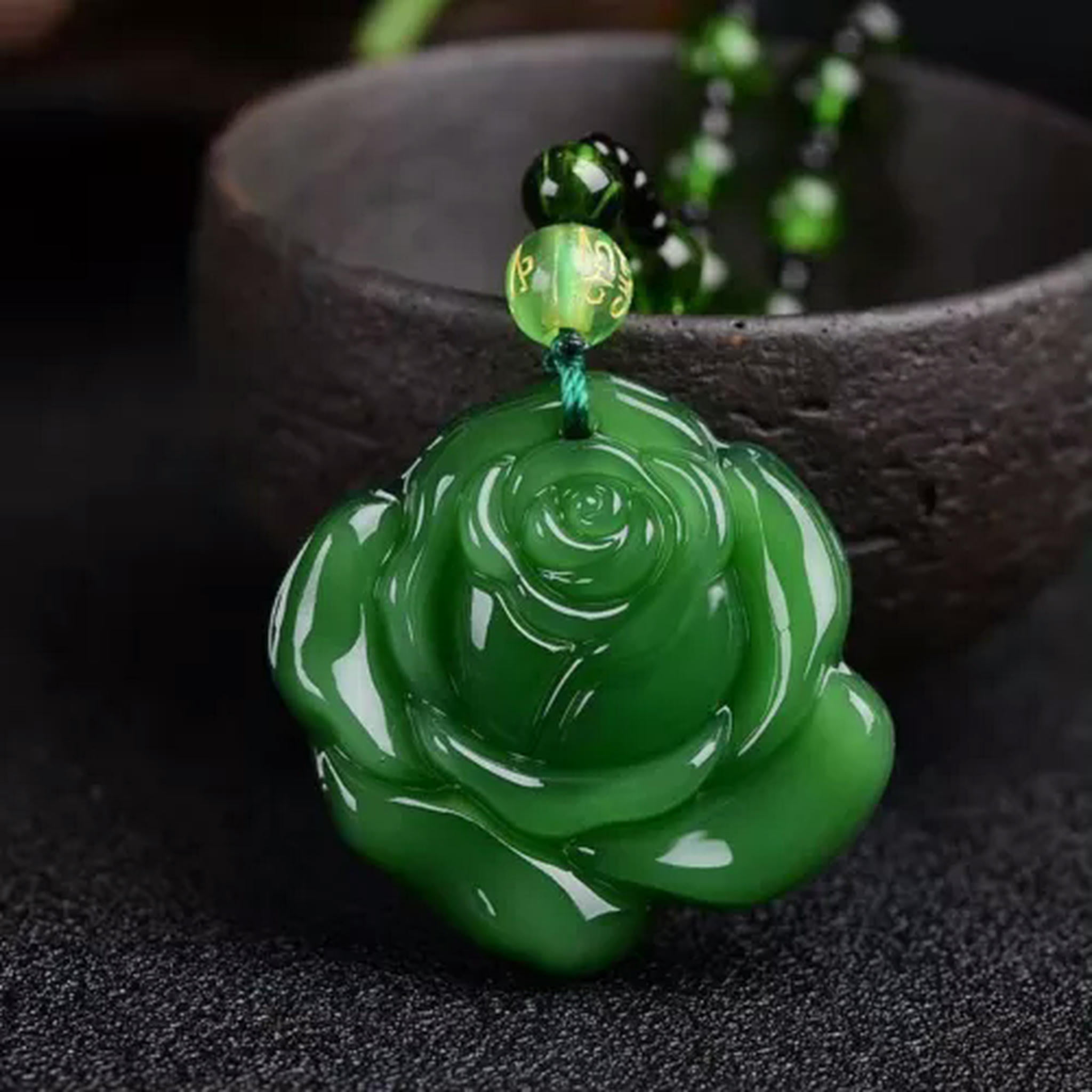 OPALRY Natural Green Jade Necklace Pendant Hand-Carved Lucky Amulet ...