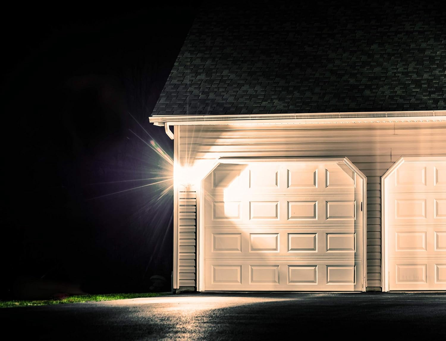 OPVM-602748 Rough Service Long-Lasting Light Bulb Garage Doors, Ceiling ...