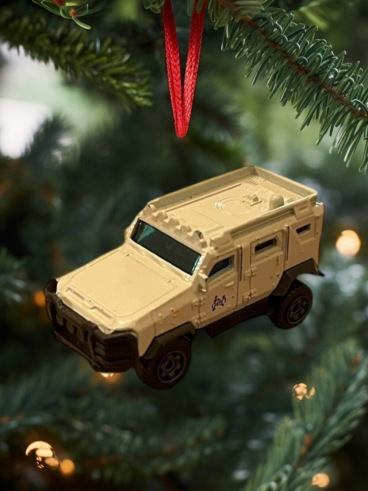ORNAMENT JURASSIC WORLD InGEN Soldier Tactical Vehicle Textron Tiger 3 ...