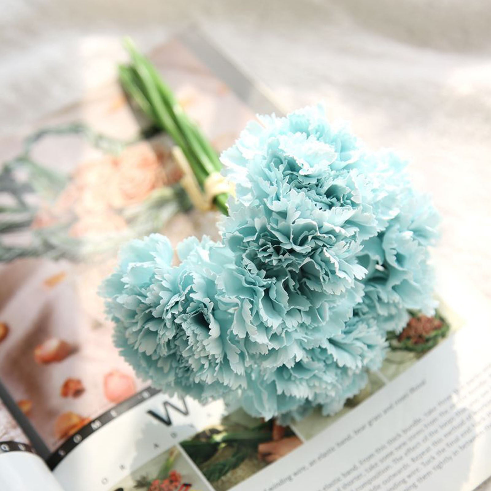 OYIGU Artificial Carnation Bouquet, Forever Flower Bouquet, Holding ...
