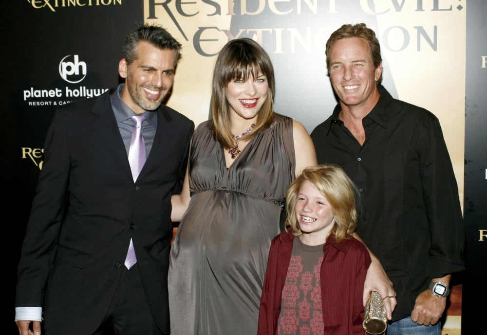 Oded Fehr, Milla Jovovich, Connor Mccoy, Linden Ashby At Arrivals For Resident Evil Extinction ...