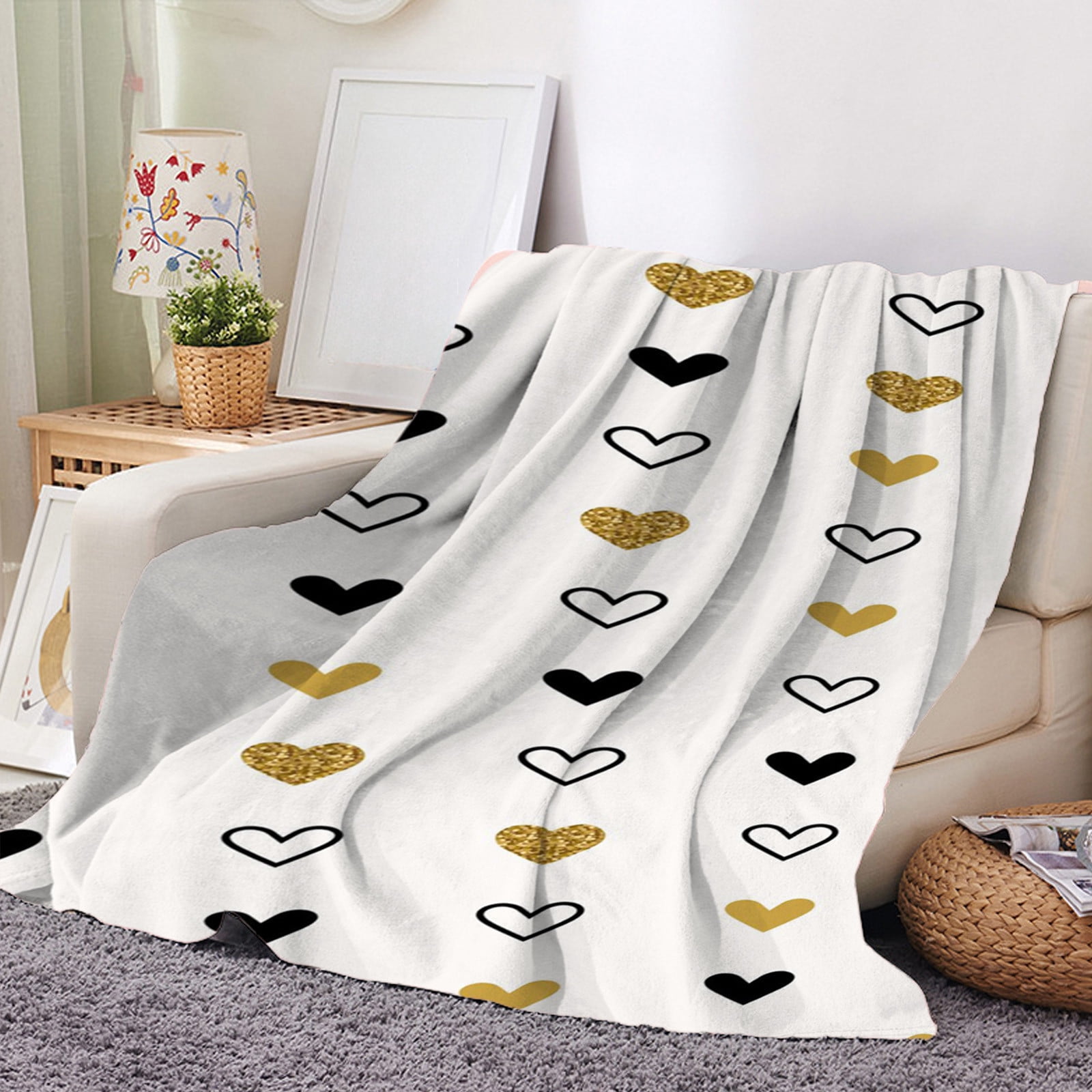 Oioii 39.3x29.5in Valentine's Day Blanket for Bed,Hearts Romantic ...