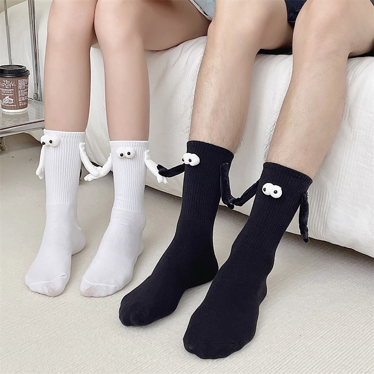 Okimo Magnetic Holding Hands Socks Funny Couple Socks Friendship Socks ...