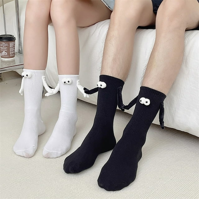 Okimo Magnetic Holding Hands Socks Funny Couple Socks Friendship Socks ...