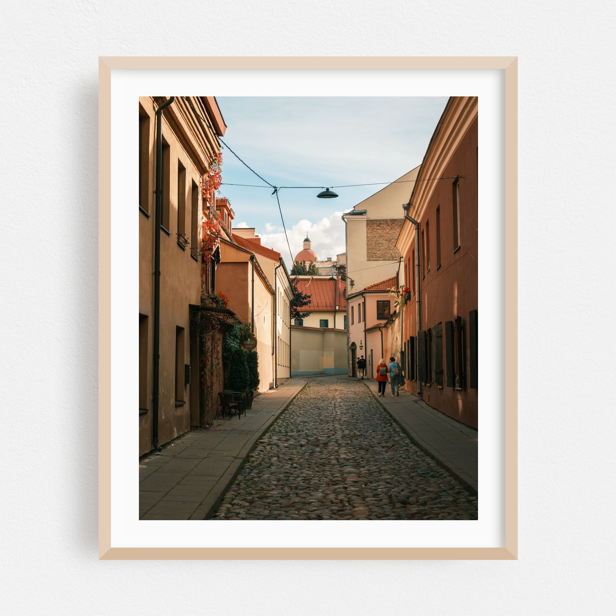 Old Town Street, Vilnius - Vilnius Vilnius Lithuania Photography Oak ...