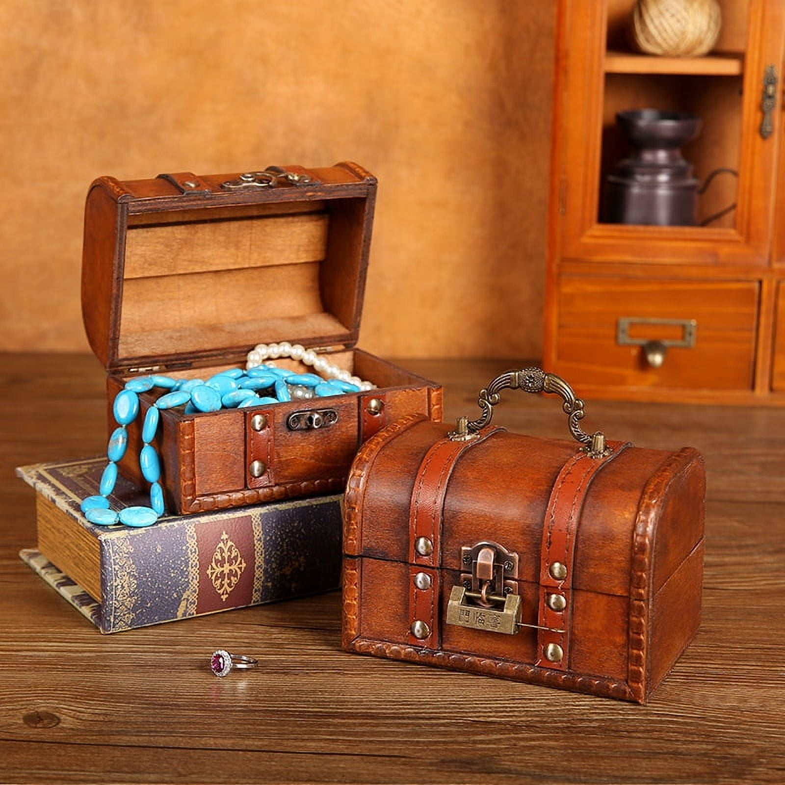 Old-fashioned antique wooden storage box with lock jewelry box Desktop ...