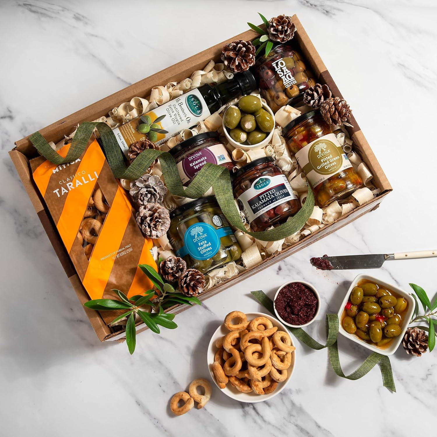 Olive Lover's Gourmet Gift Box- An exquisite assortment of Italian ...