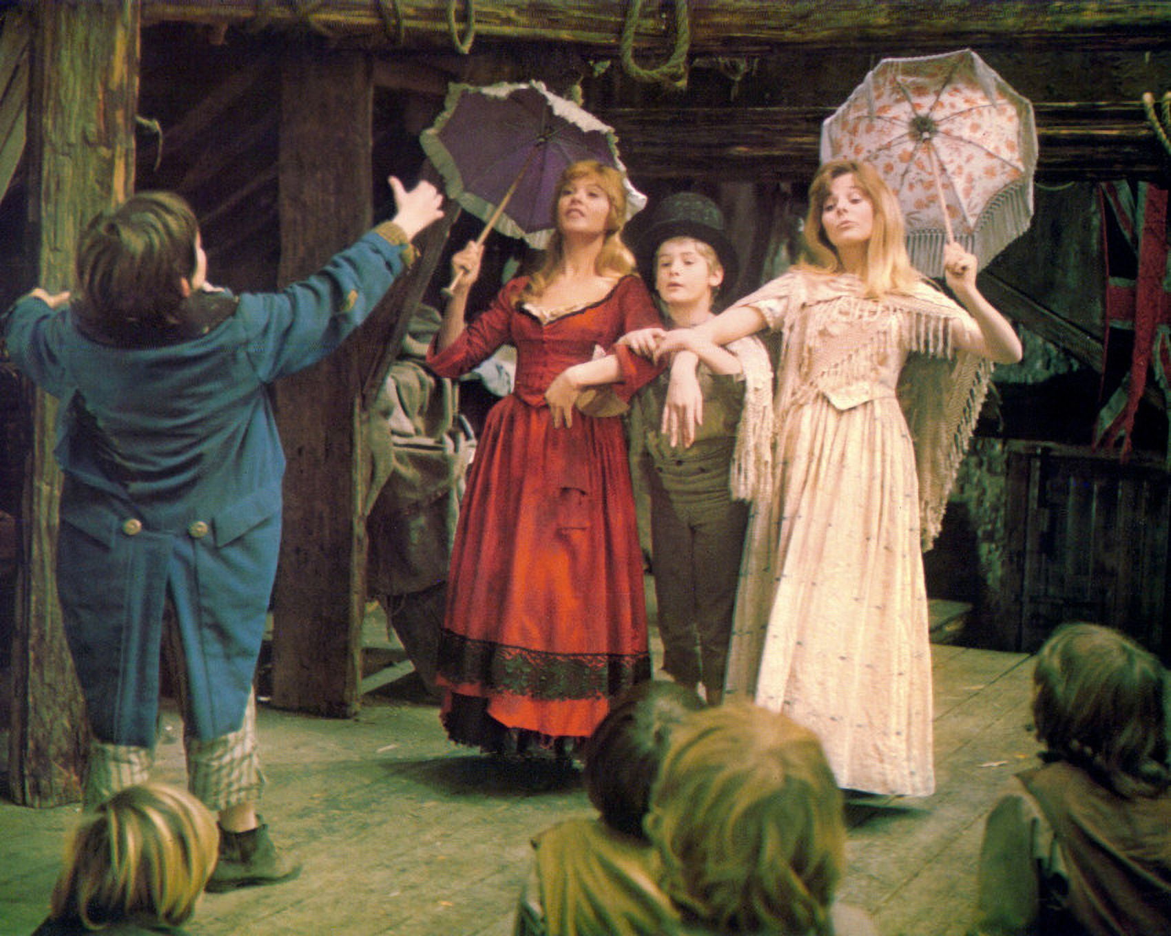 Oliver! Featuring Shani Wallis, Mark Lester, Jack Wild 24X36 Classic ...